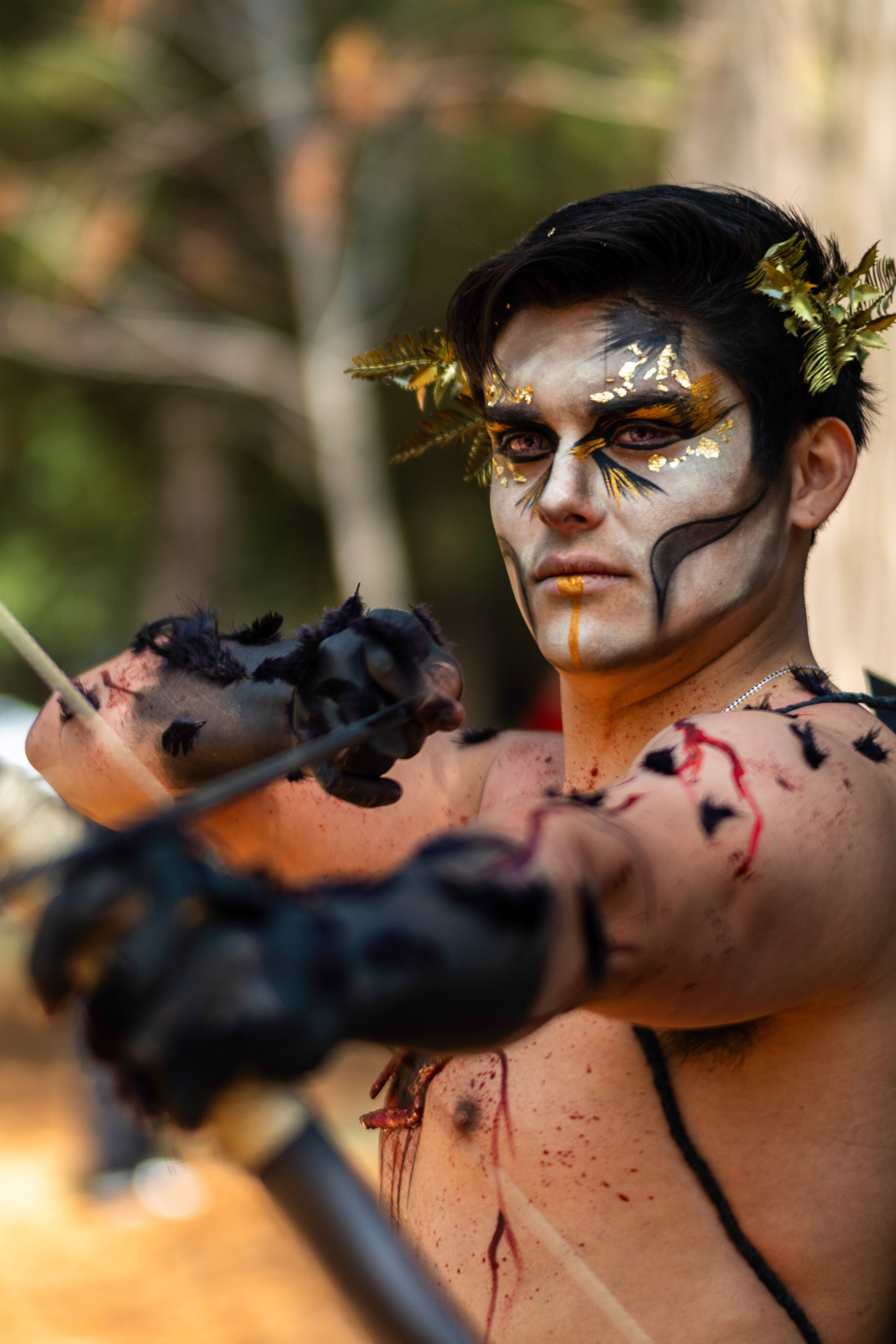 Foto de stock gratuita sobre apuntando, arco, arquero, caza, cosplay ...