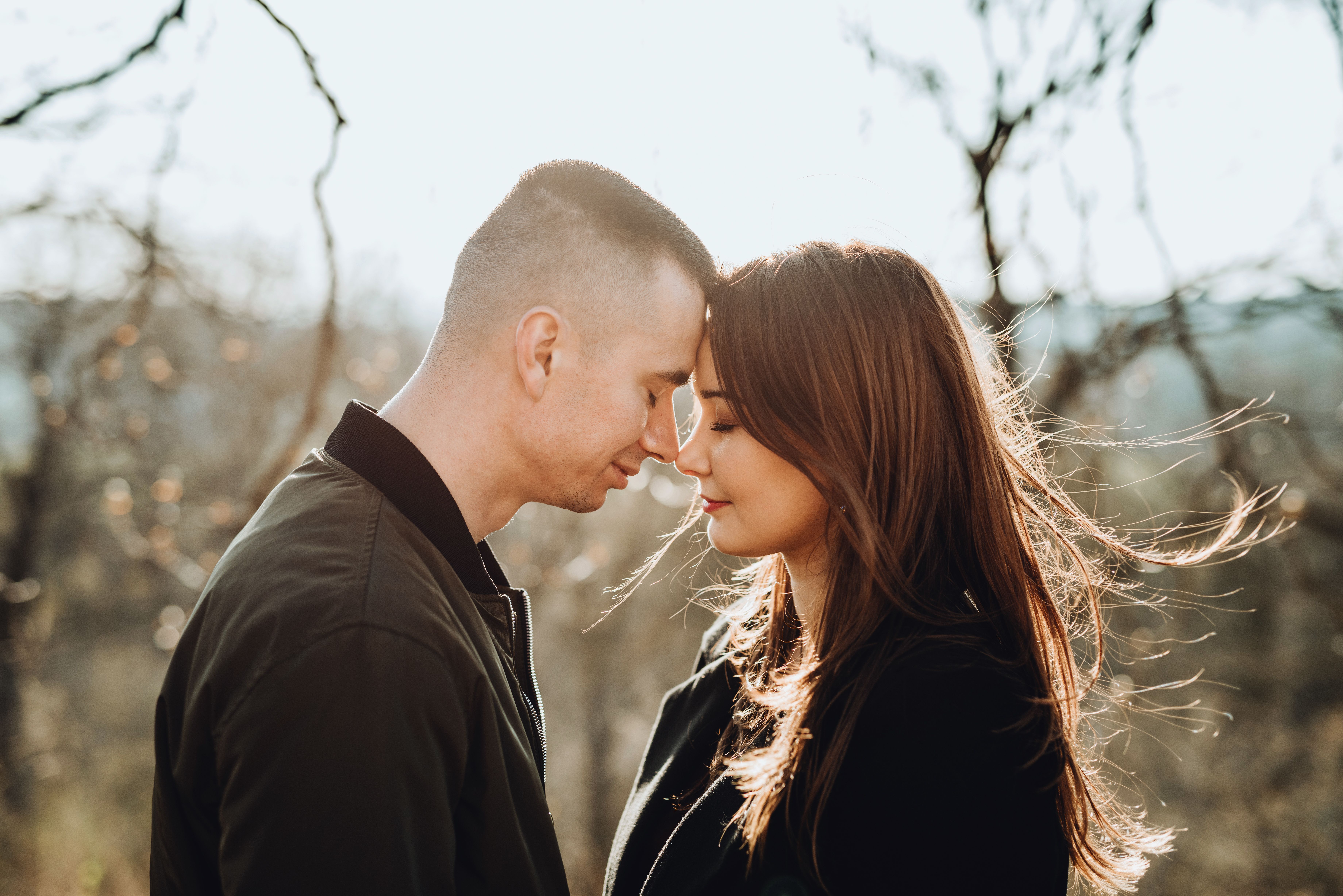 Foto de stock gratuita sobre afecto, amor, hombre, idílico, luz del sol ...