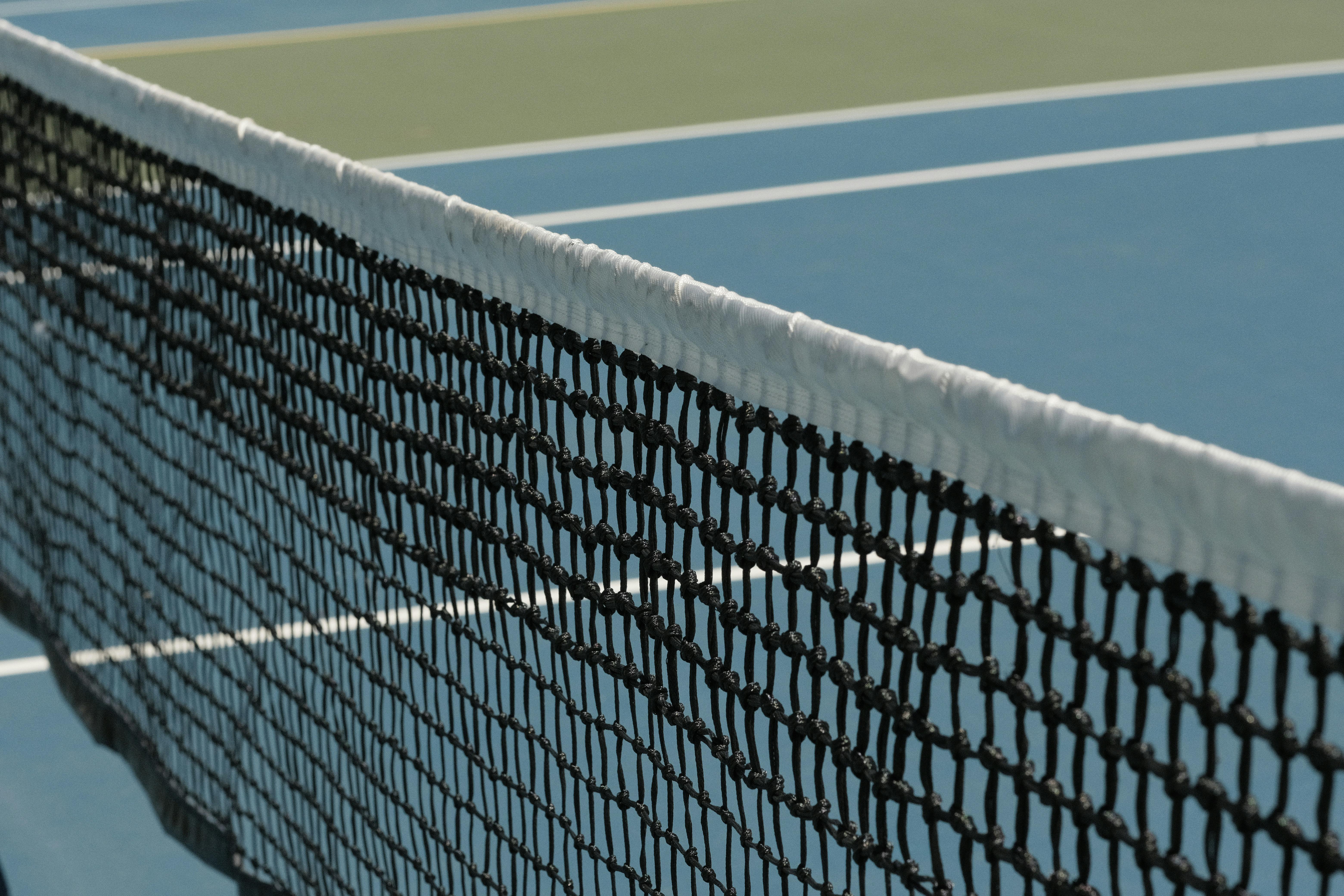 Net on Tennis Court · Free Stock Photo