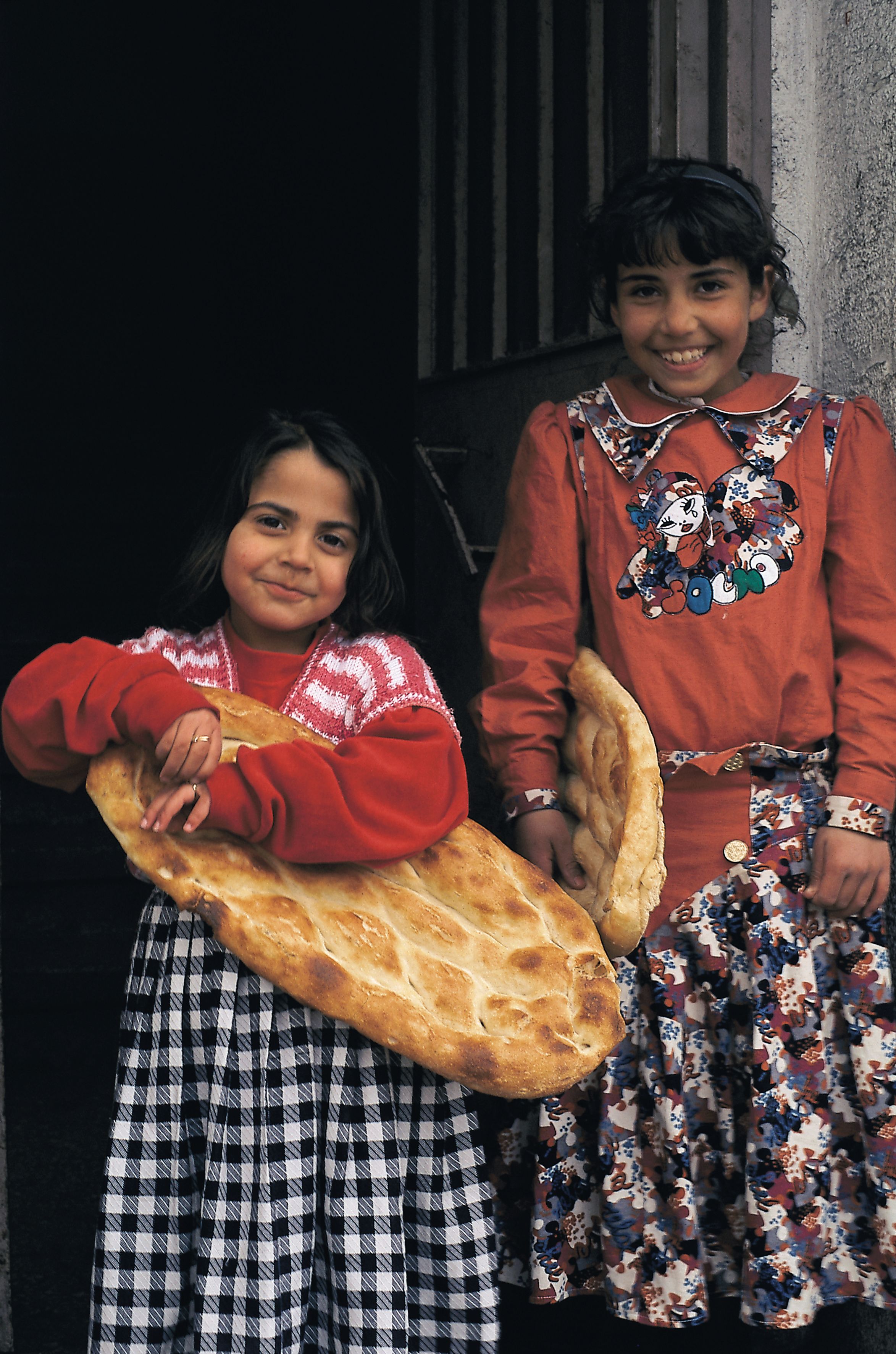 Bread And Ankara Photos, Download The BEST Free Bread And Ankara Stock ...