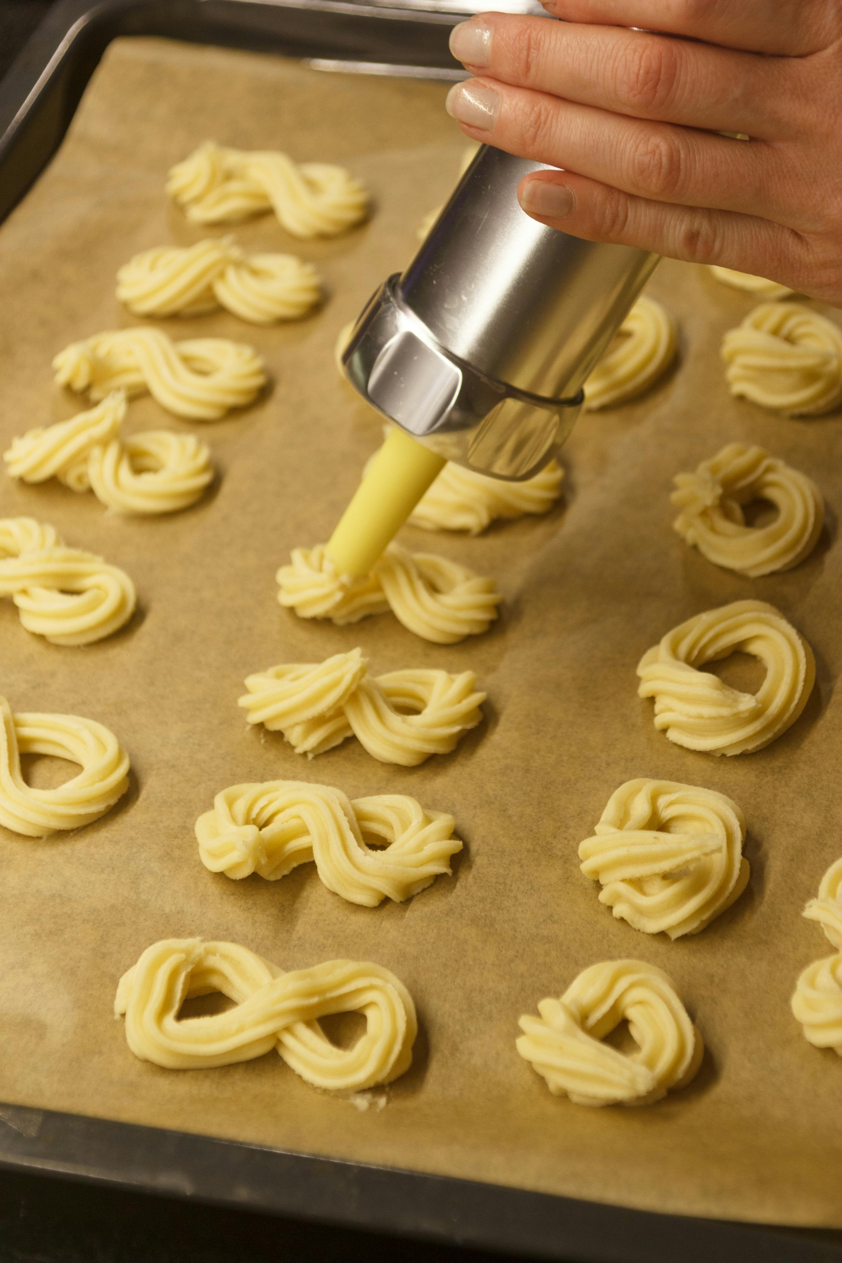 Piped Dough Photos, Download The BEST Free Piped Dough Stock Photos ...