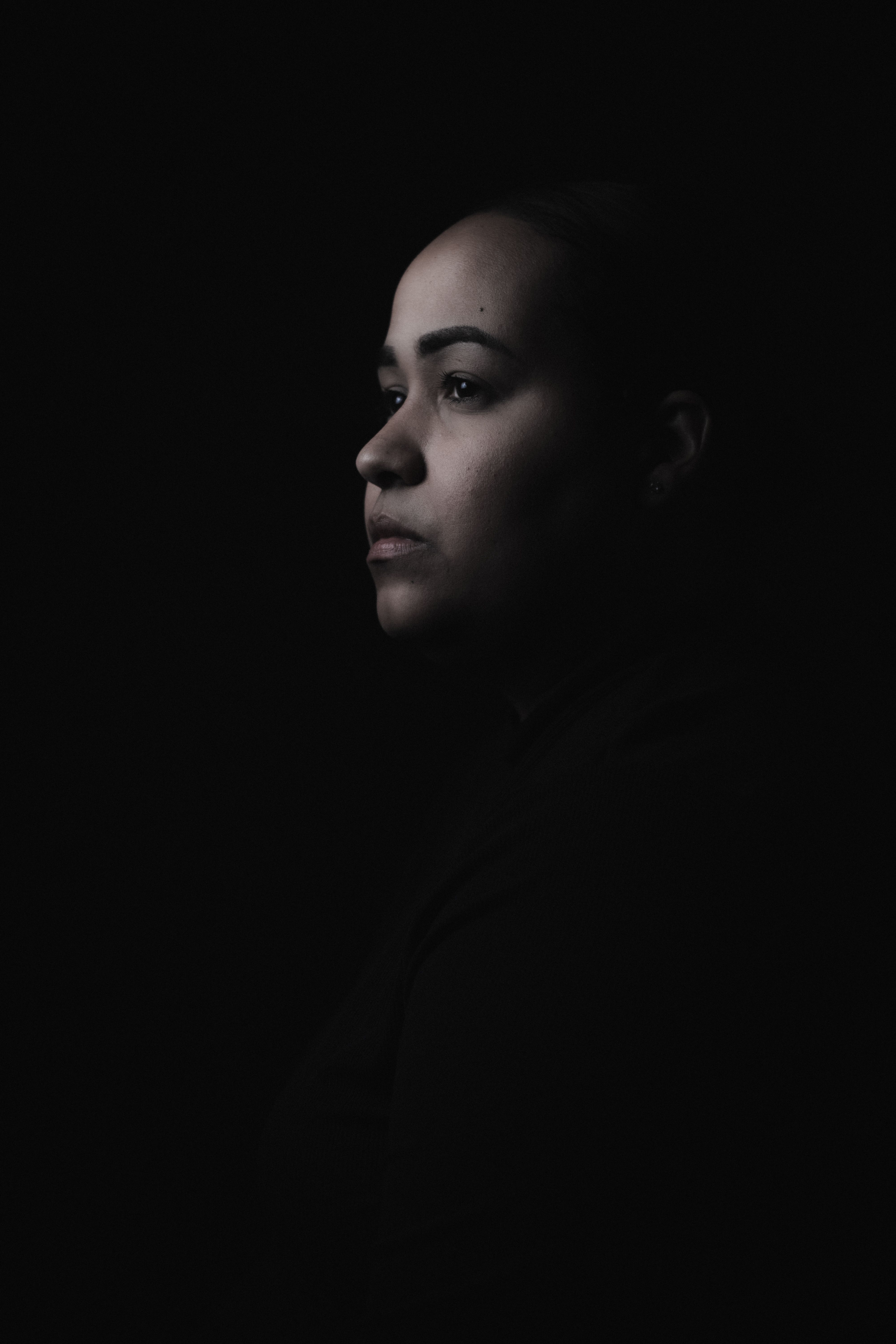 Profile With Black Background Photos, Download The BEST Free Profile ...
