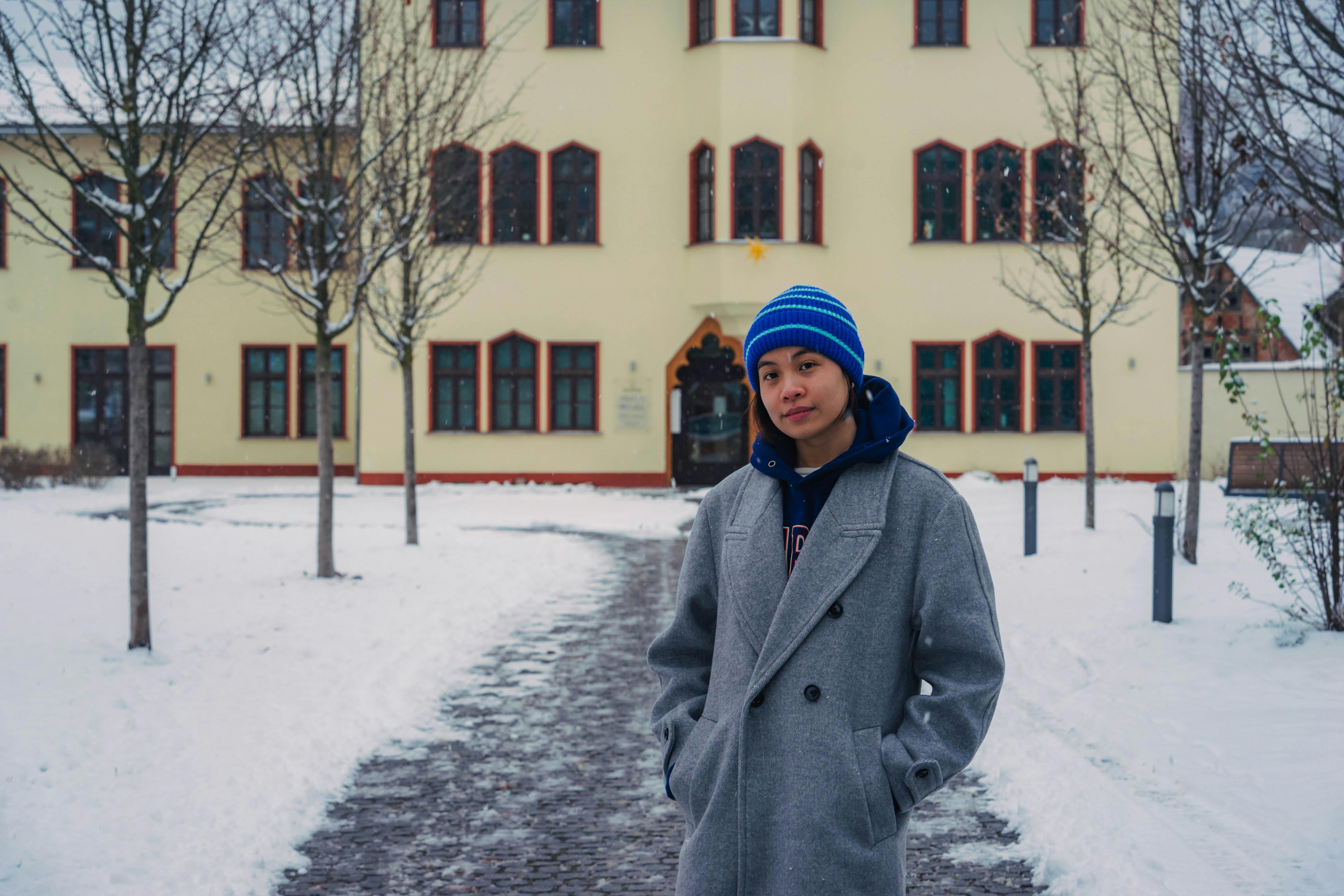 Model In Snow Photos, Download The BEST Free Model In Snow Stock Photos ...