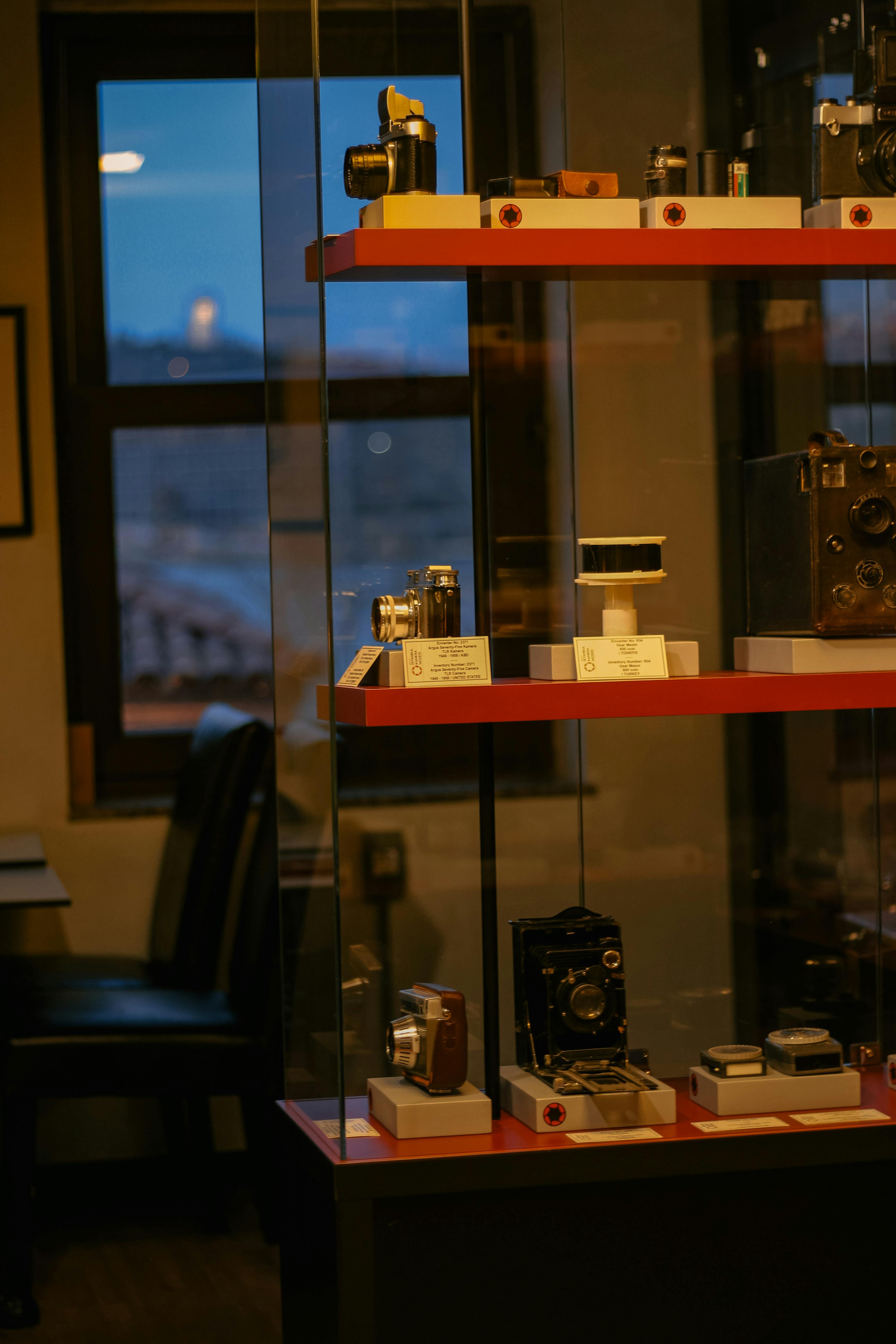 Leila Abboud - 写真