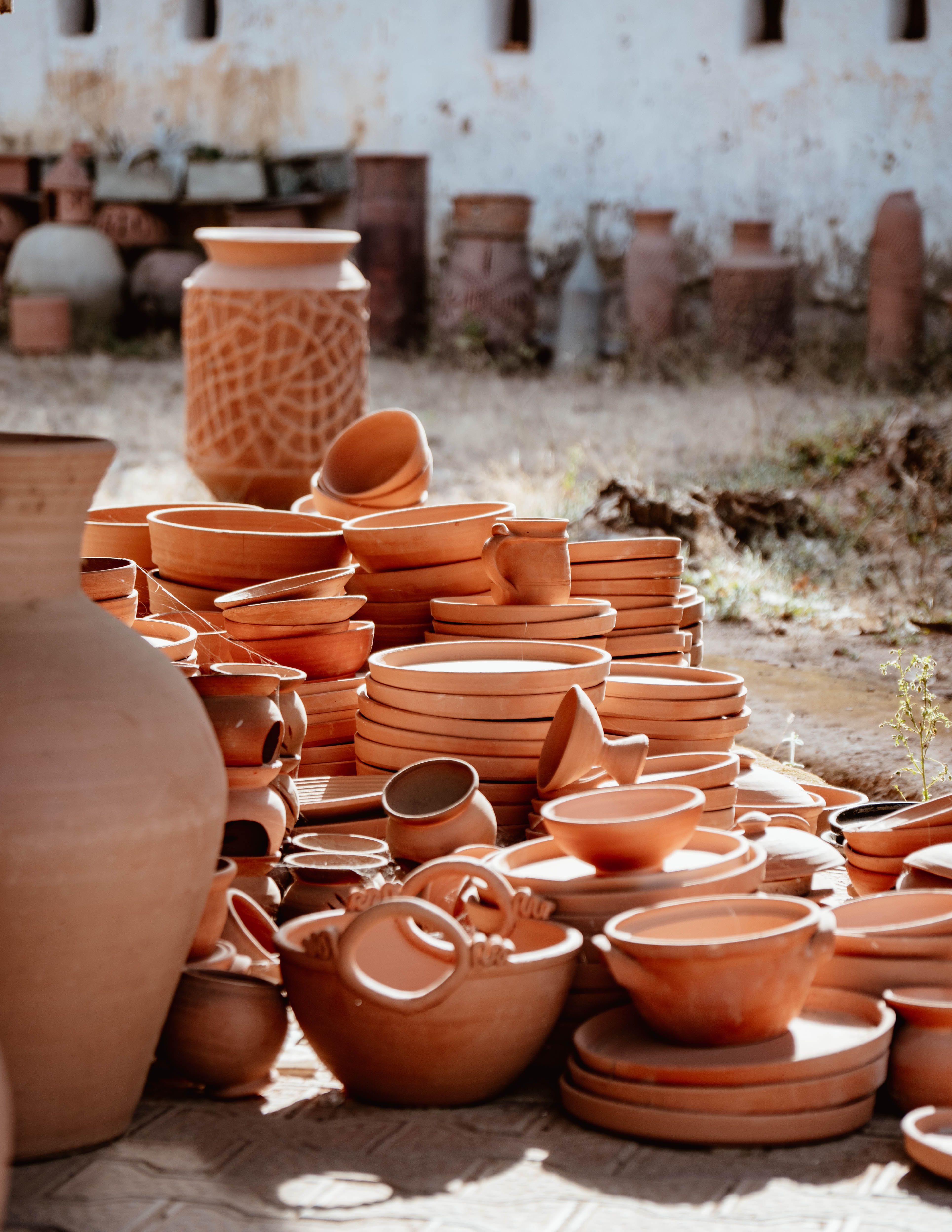 Display of Clay Trays Bowls and Vases · Free Stock Photo