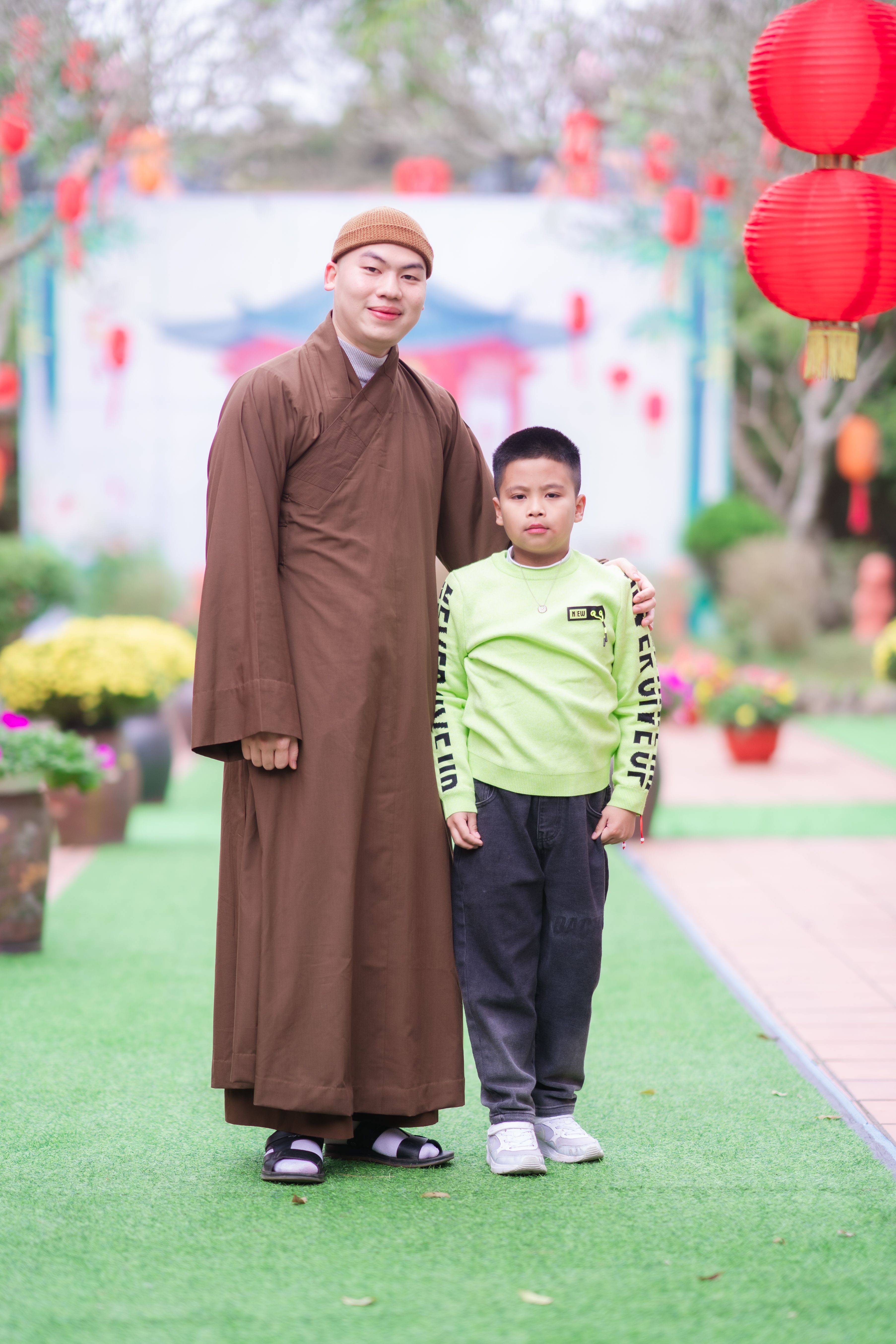 Buddhist Family Photos, Download The BEST Free Buddhist Family Stock ...