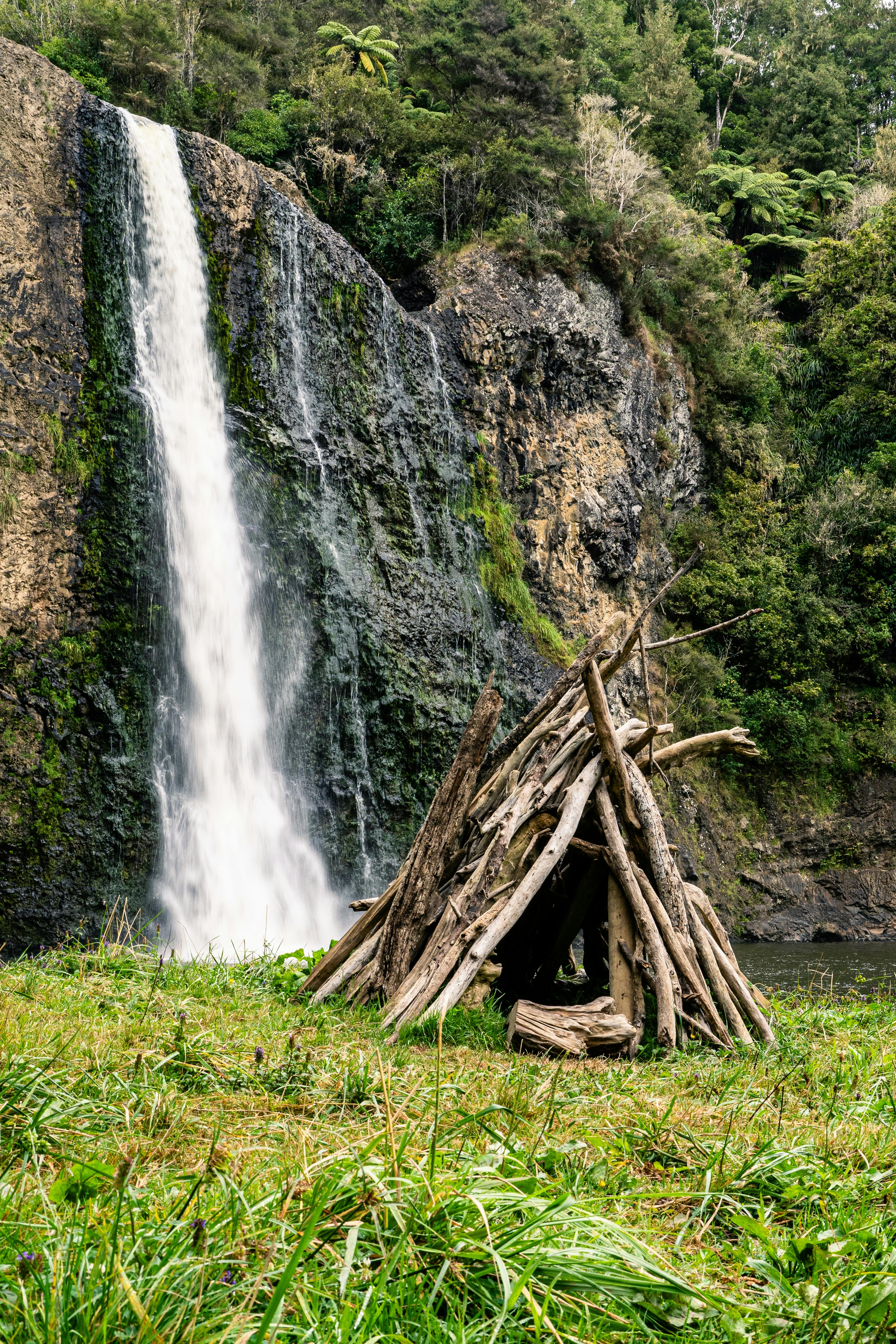 Shelter by Hunua Falls · Free Stock Photo