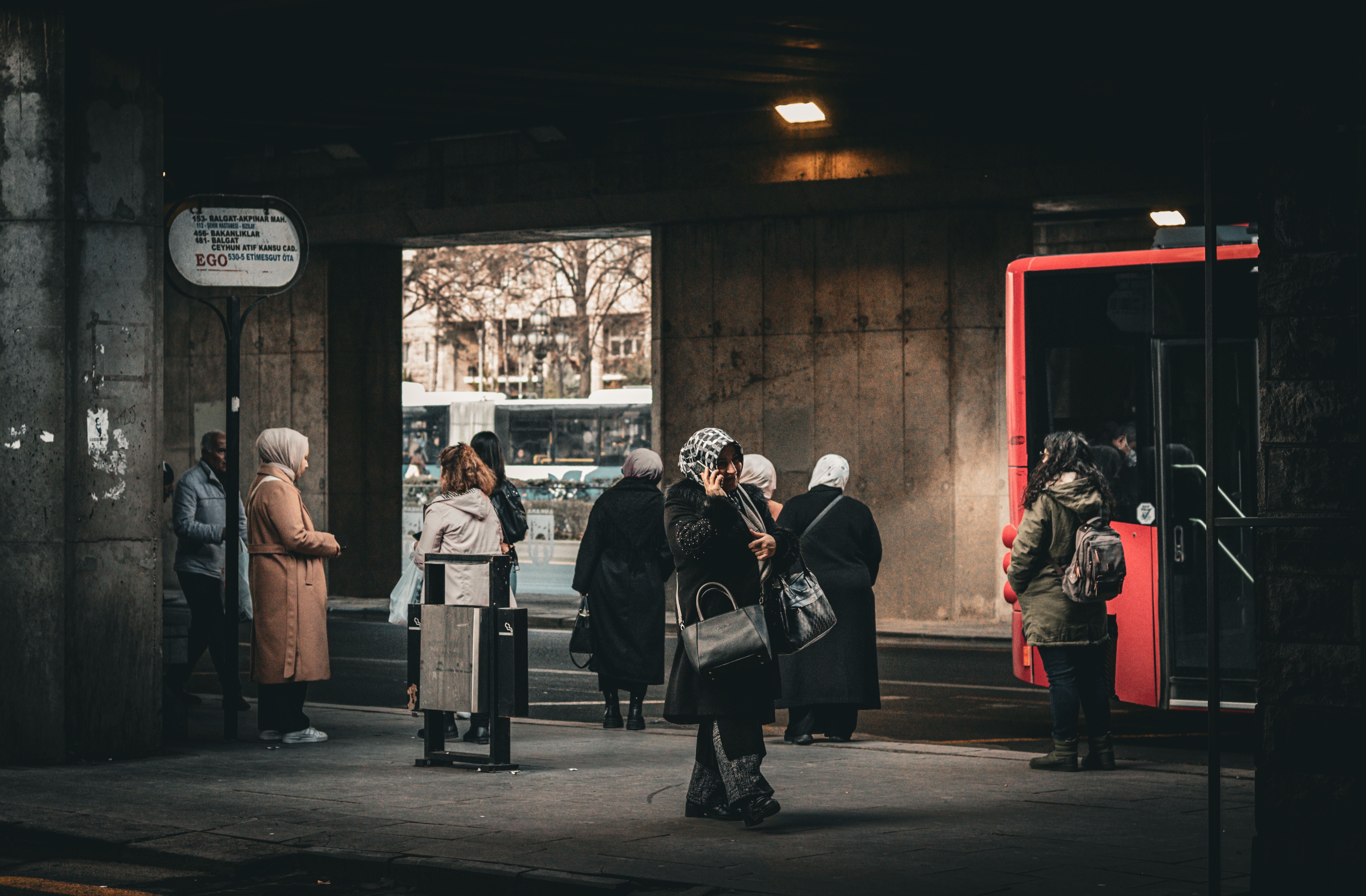 Women at Bus Stop · Free Stock Photo