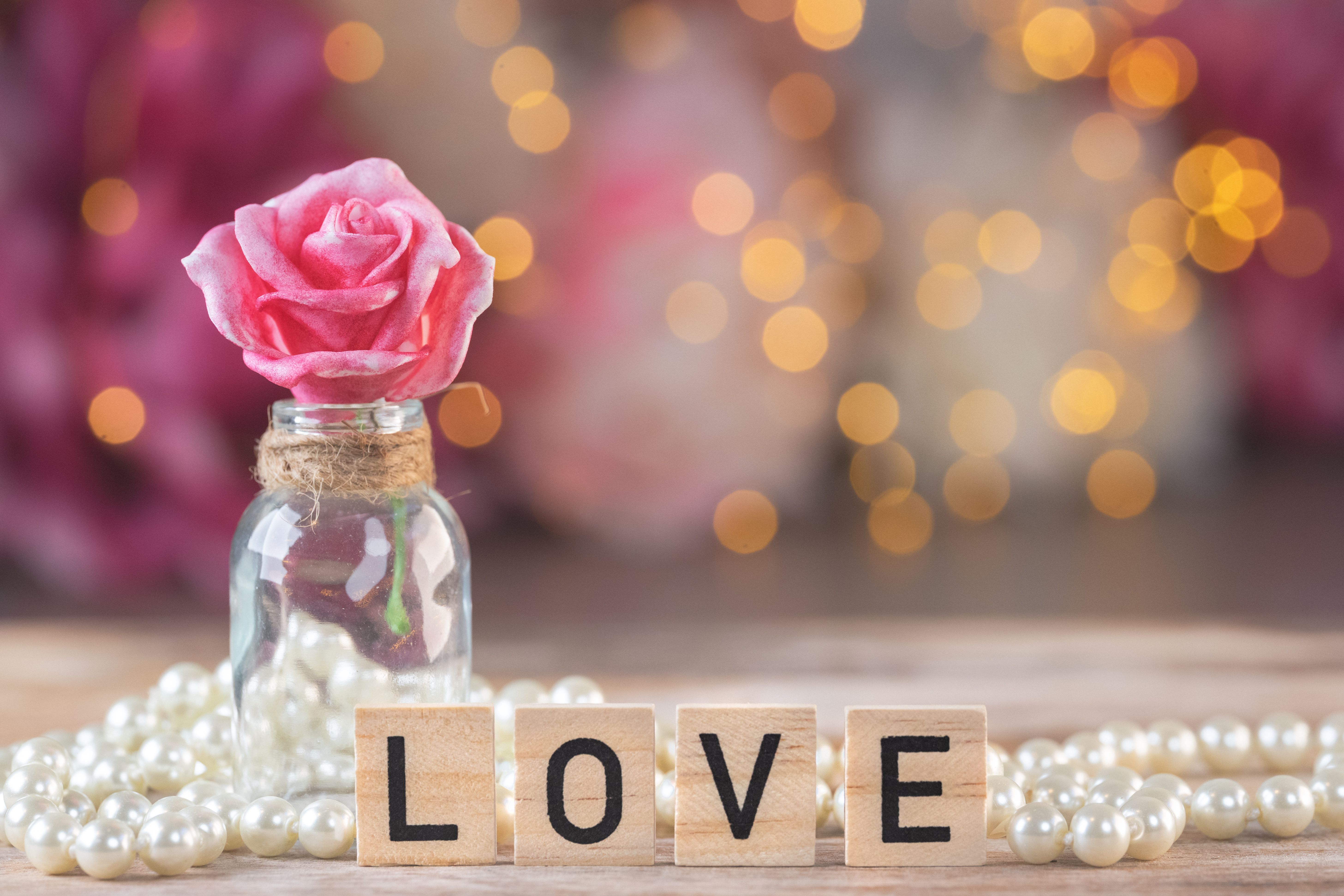 Rose Flower and Text on Dice · Free Stock Photo