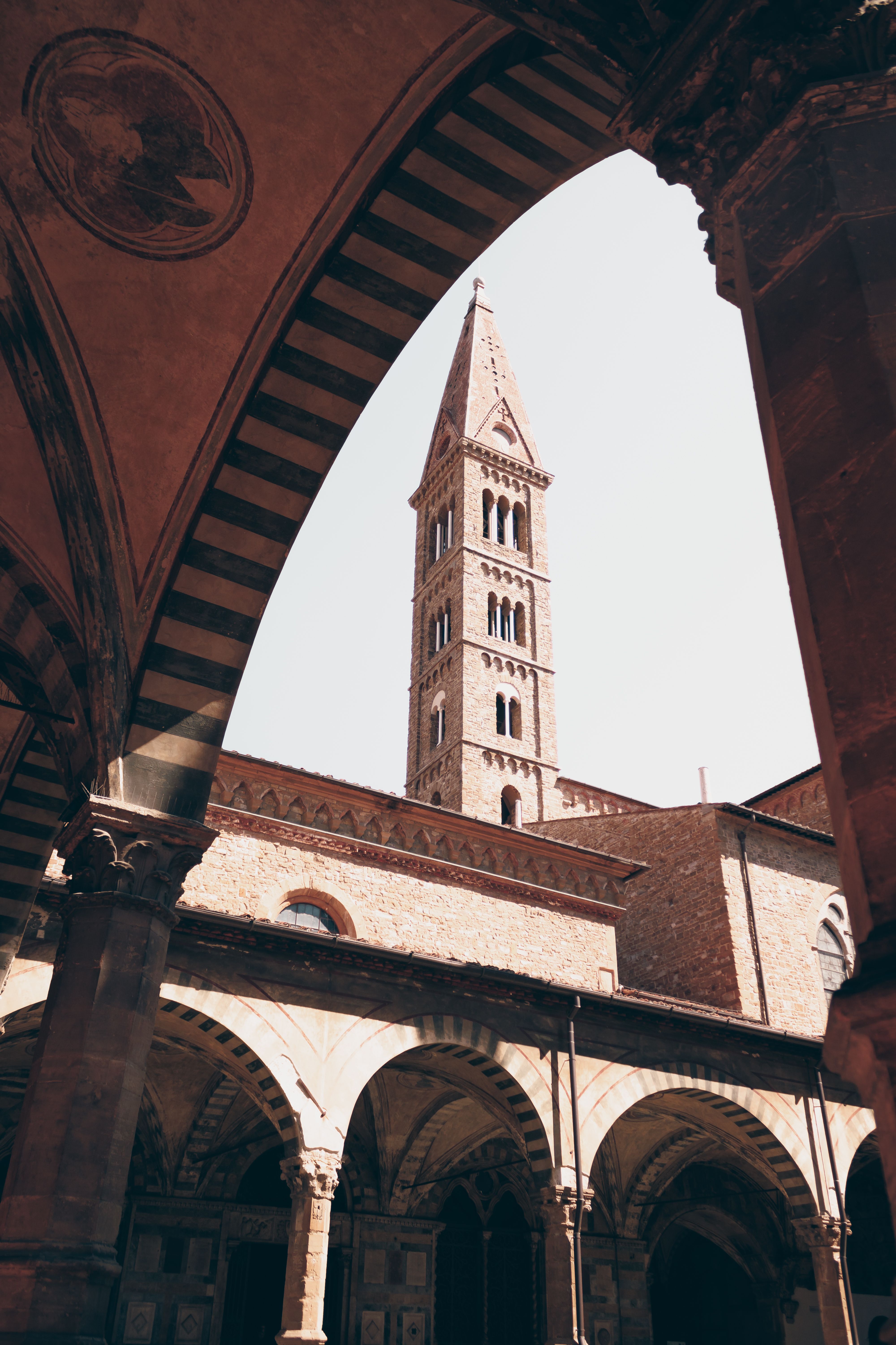 Romanesque-Gothic Bell Tower of the Basilica in Florence · Free Stock Photo