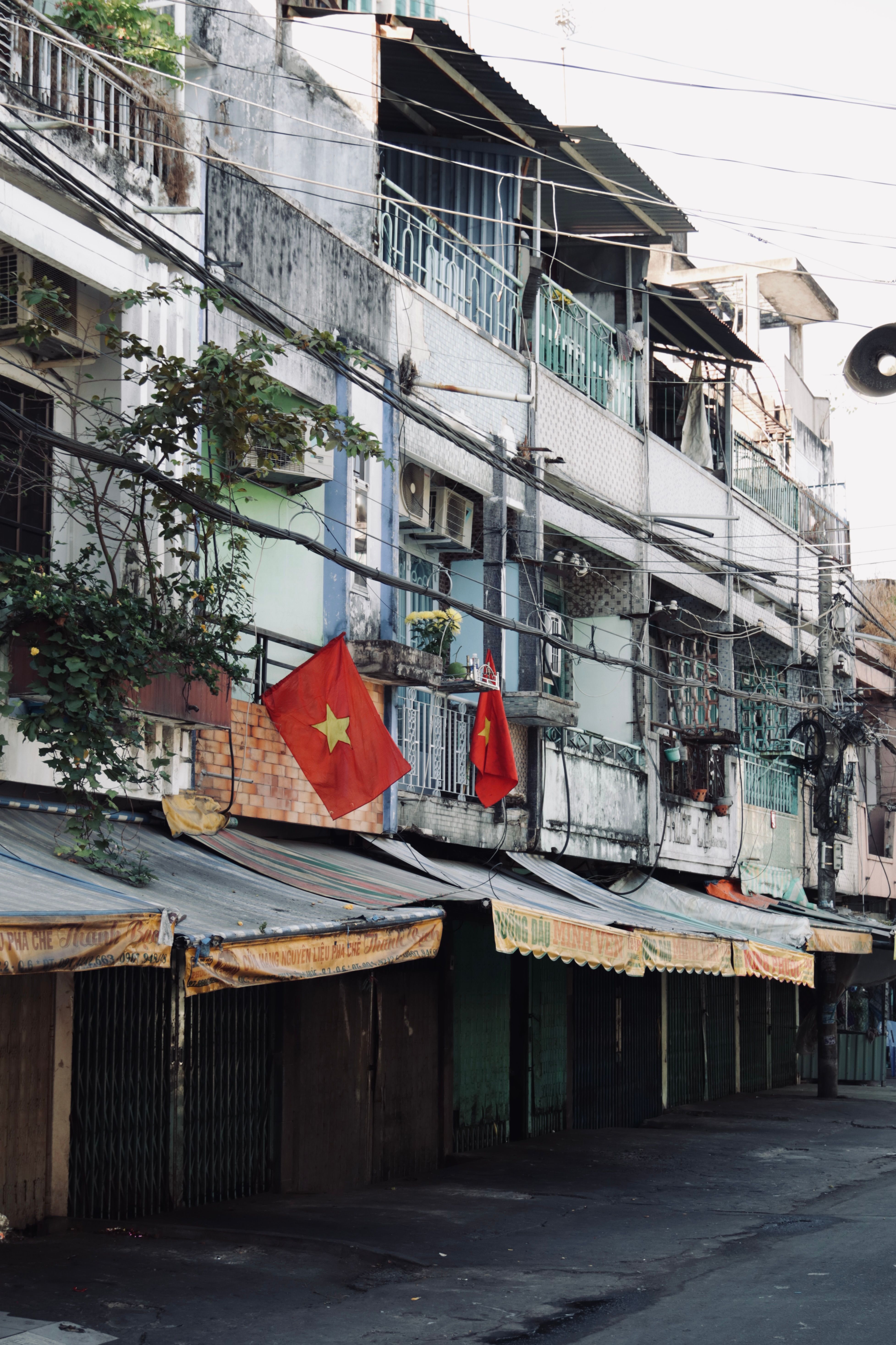Apartment Building On a Vietnamese Street · Free Stock Photo