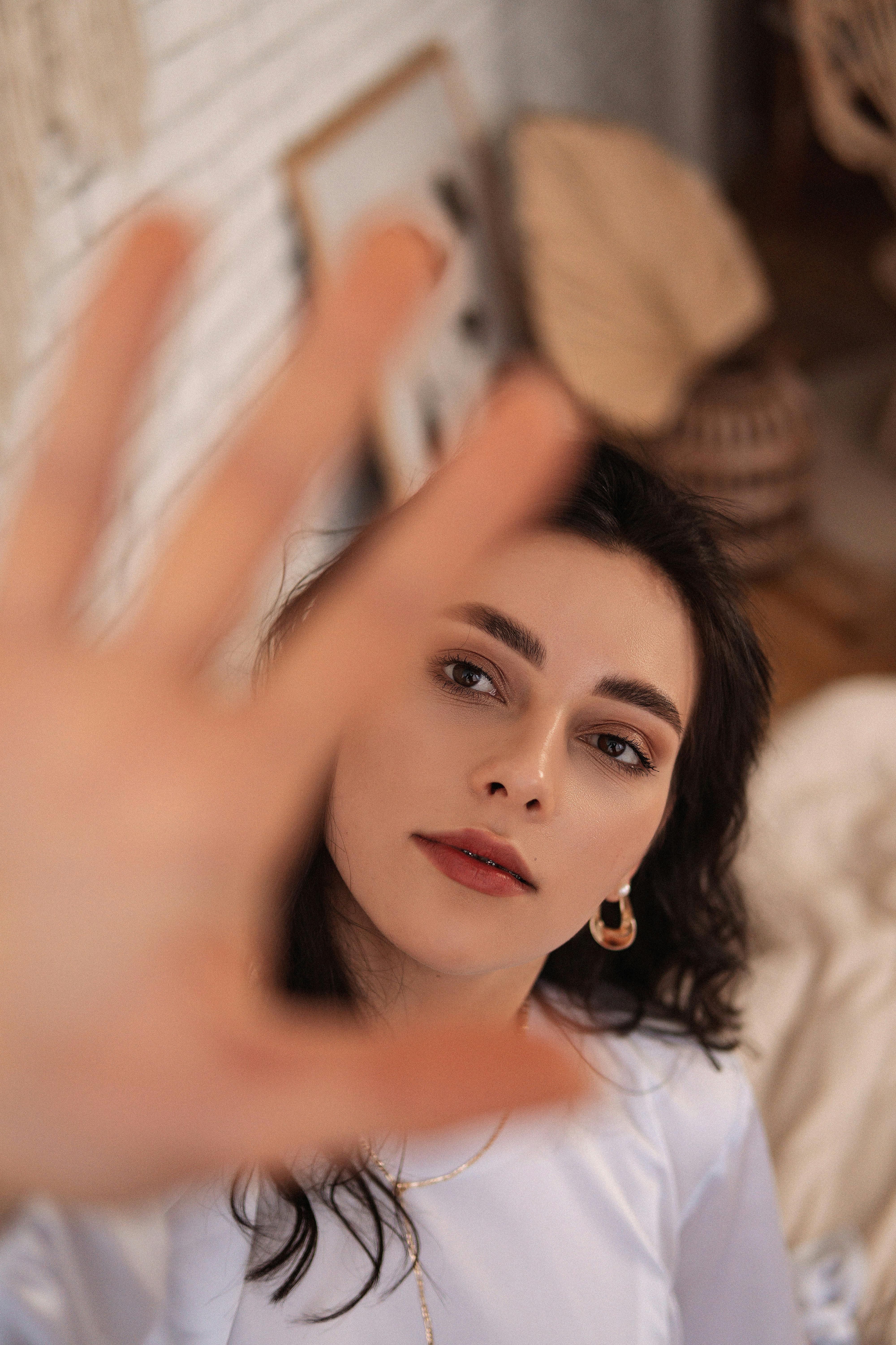 Woman Reaching out with her Hand · Free Stock Photo