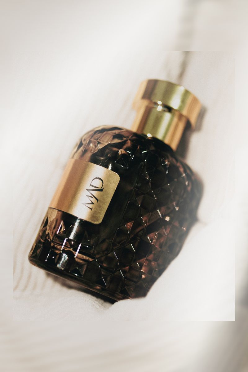 Expensive Perfume 220x220 Photos, Download The BEST Free Expensive ...