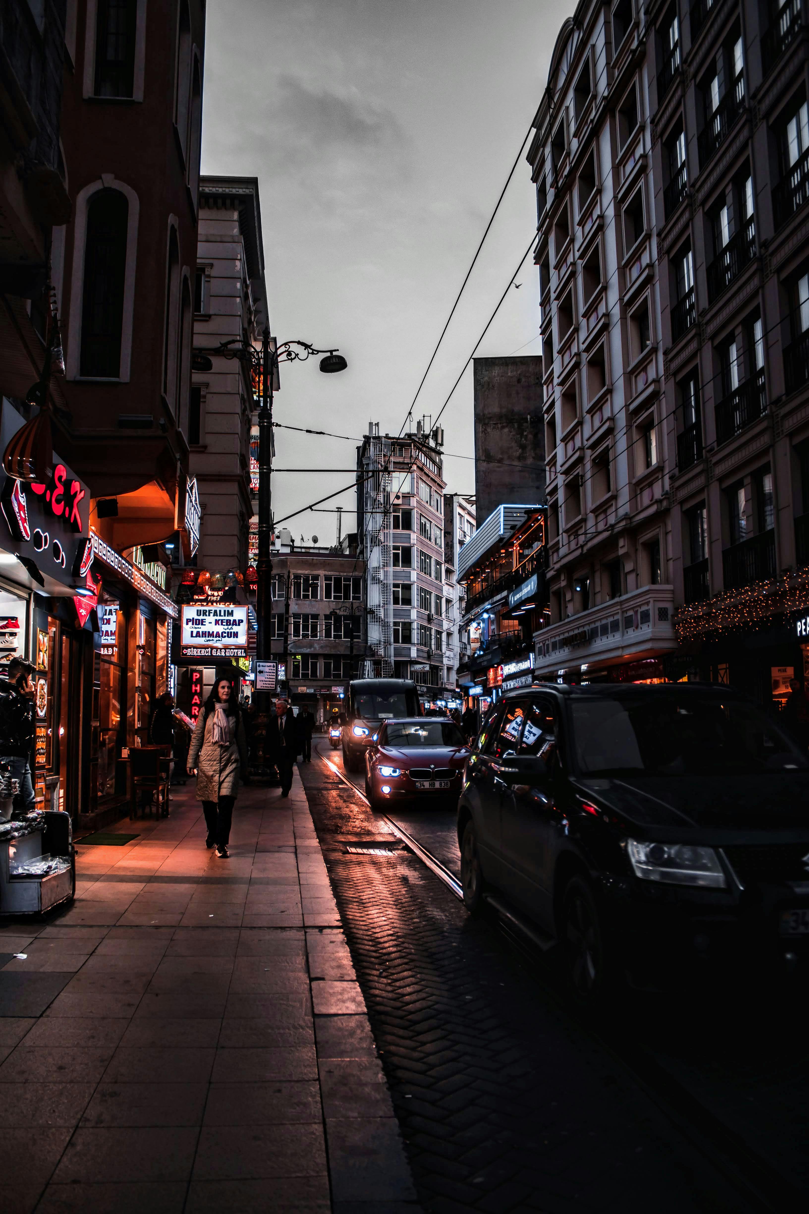 Busy Street in City with Cars and People · Free Stock Photo