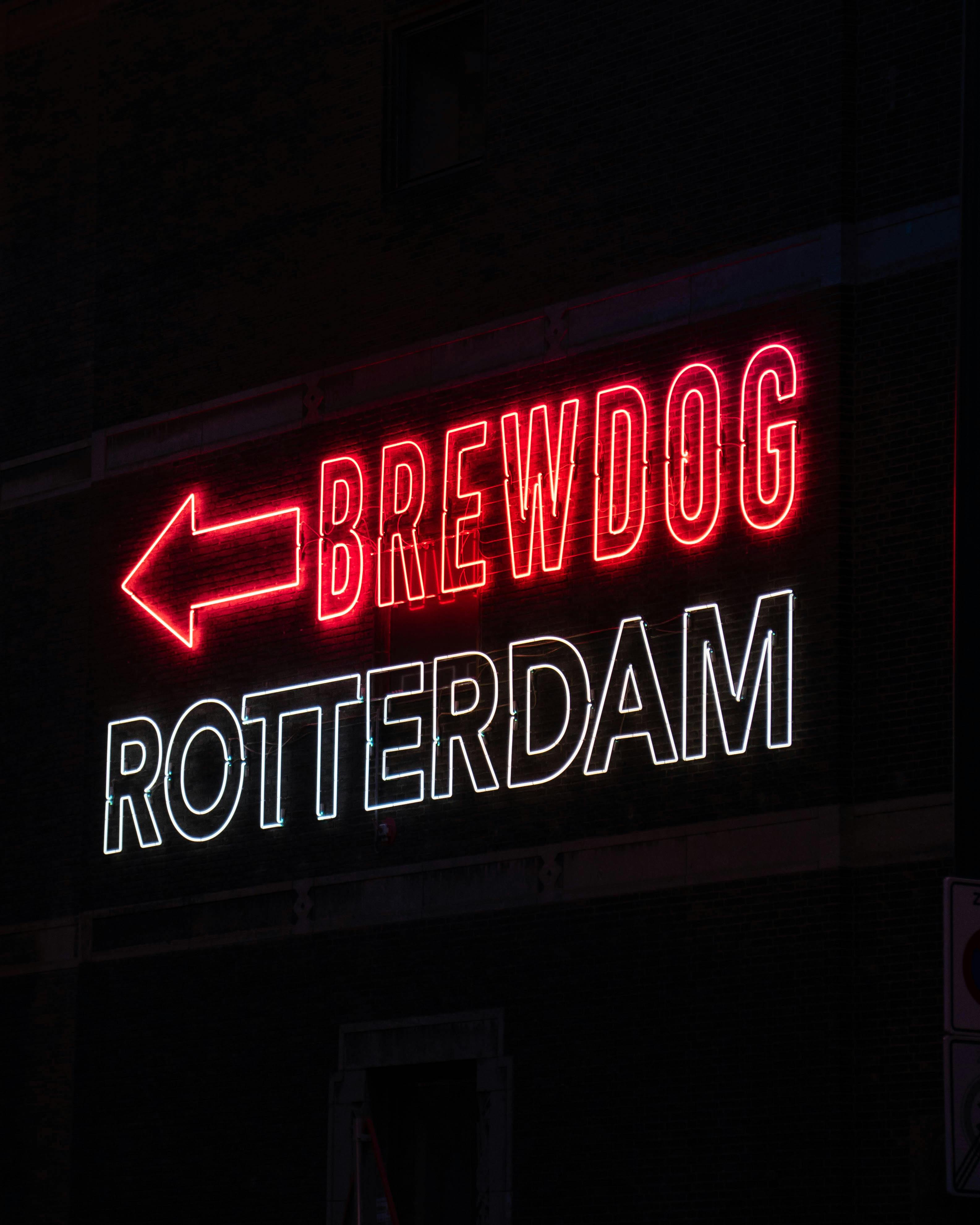 Red Neon Light at Night · Free Stock Photo