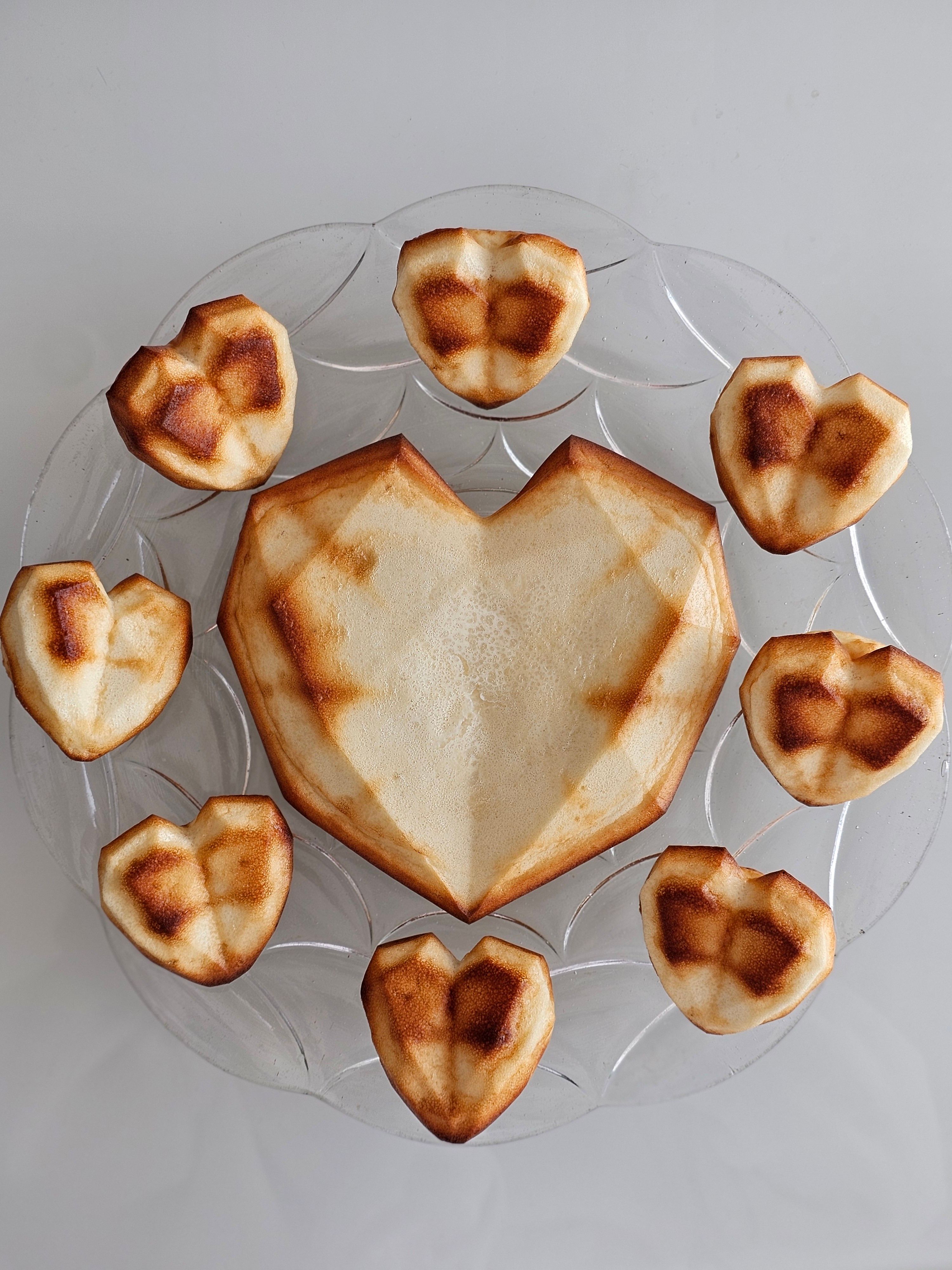 Display of Baked Hearts · Free Stock Photo