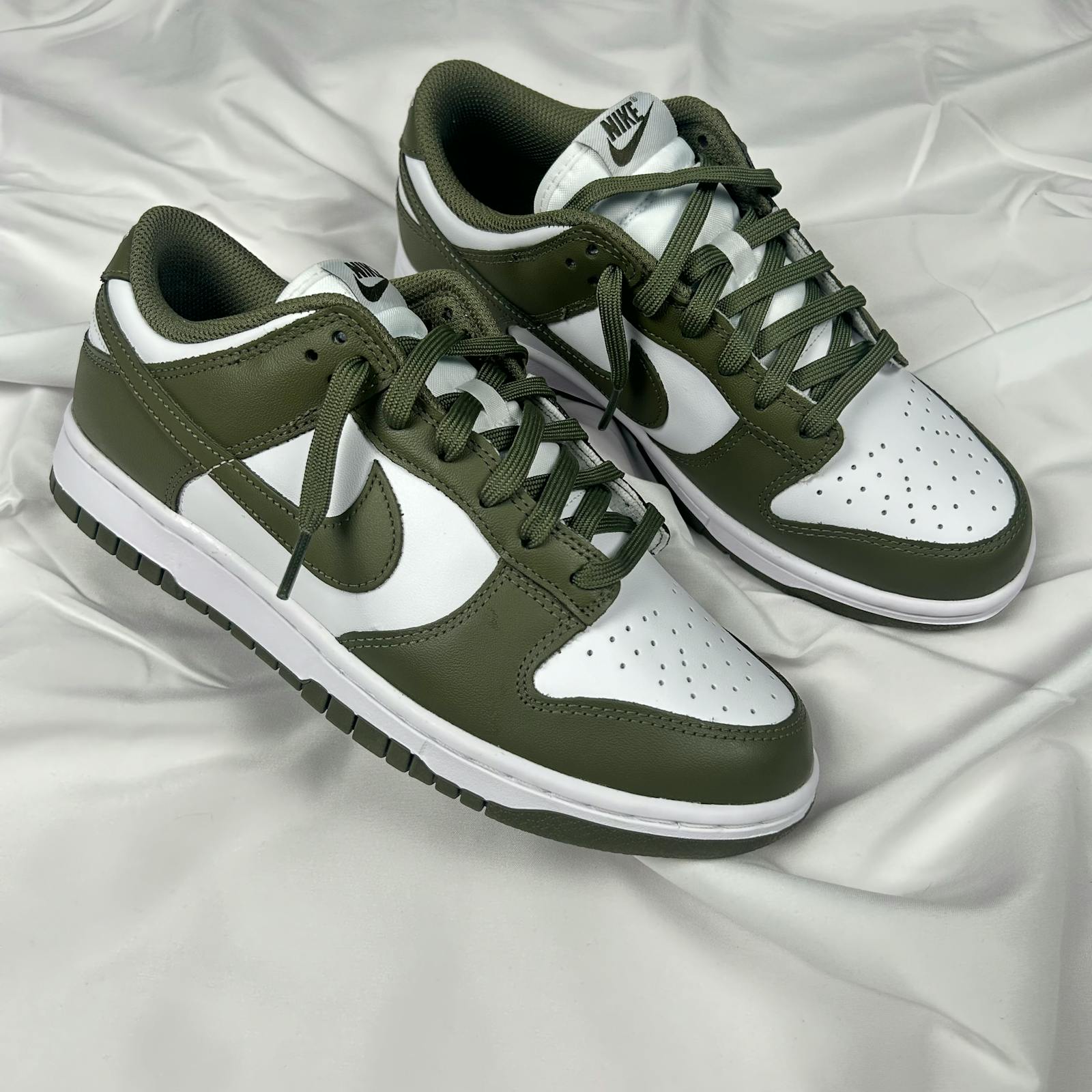 Nike Low Dunk Sneakers Photos, Download The BEST Free Nike Low Dunk ...