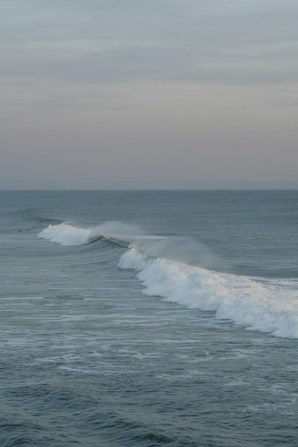 Tidal Wave Photos, Download The BEST Free Tidal Wave Stock Photos & HD ...