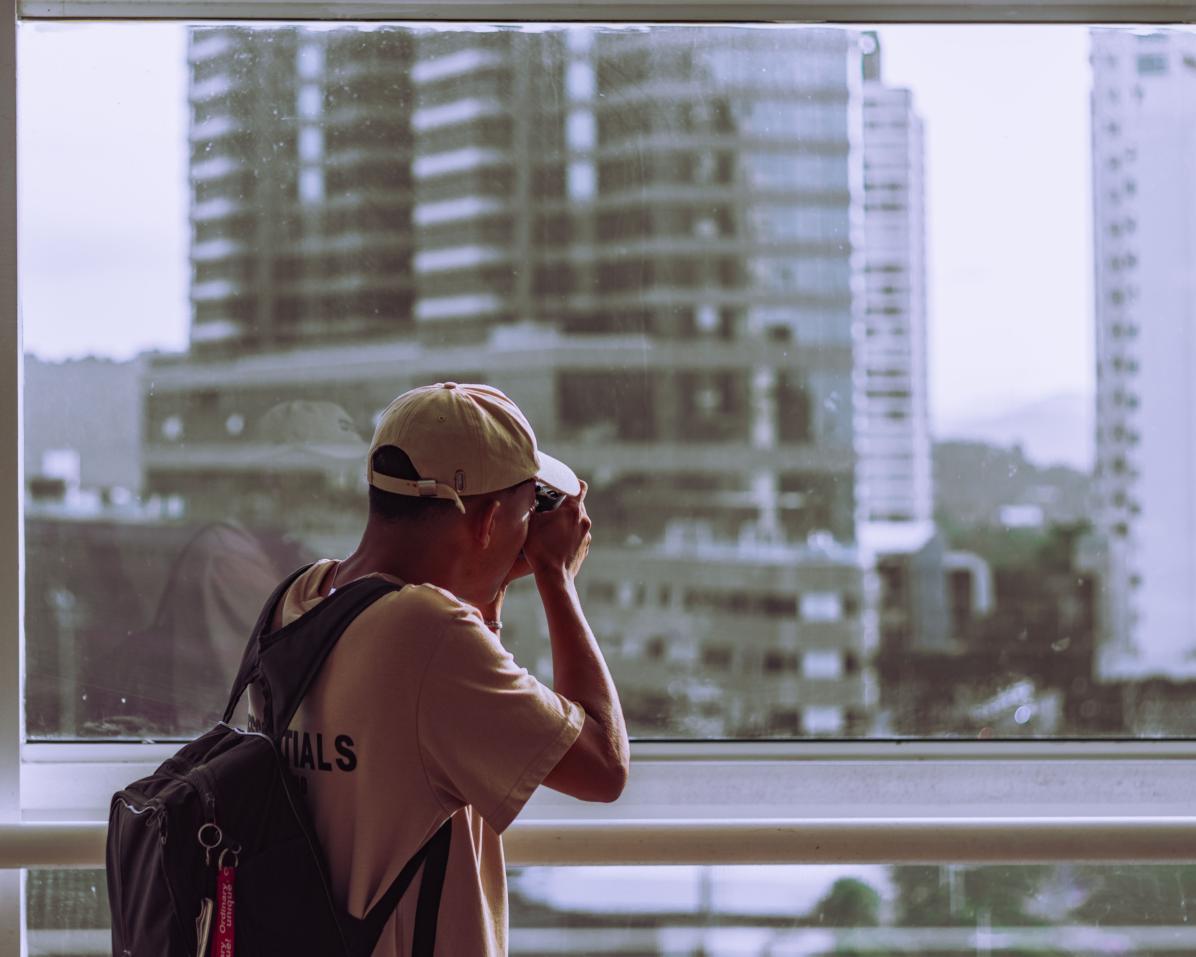 Man Photographing of Building · Free Stock Photo