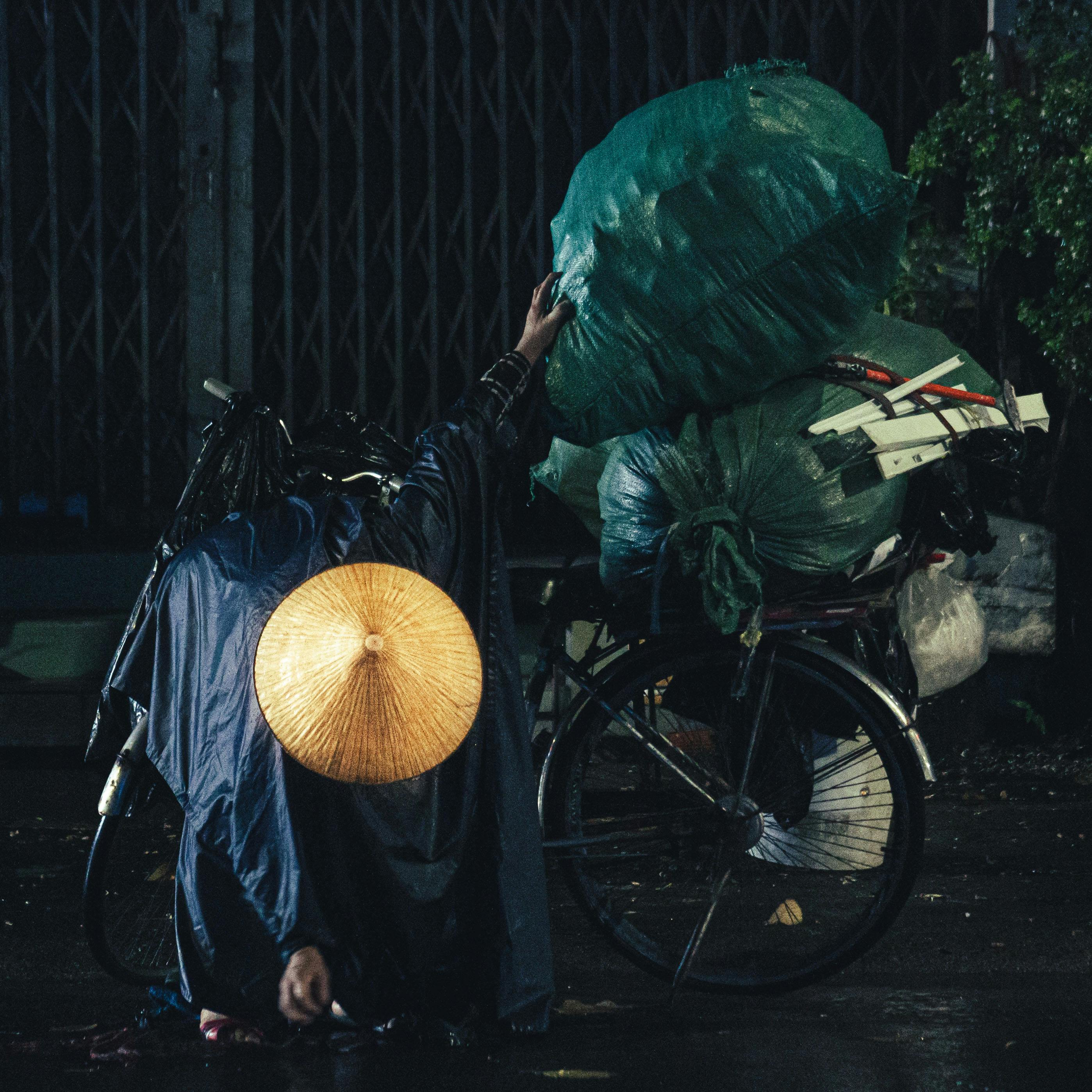 Traveler Loads Photos, Download The BEST Free Traveler Loads Stock ...