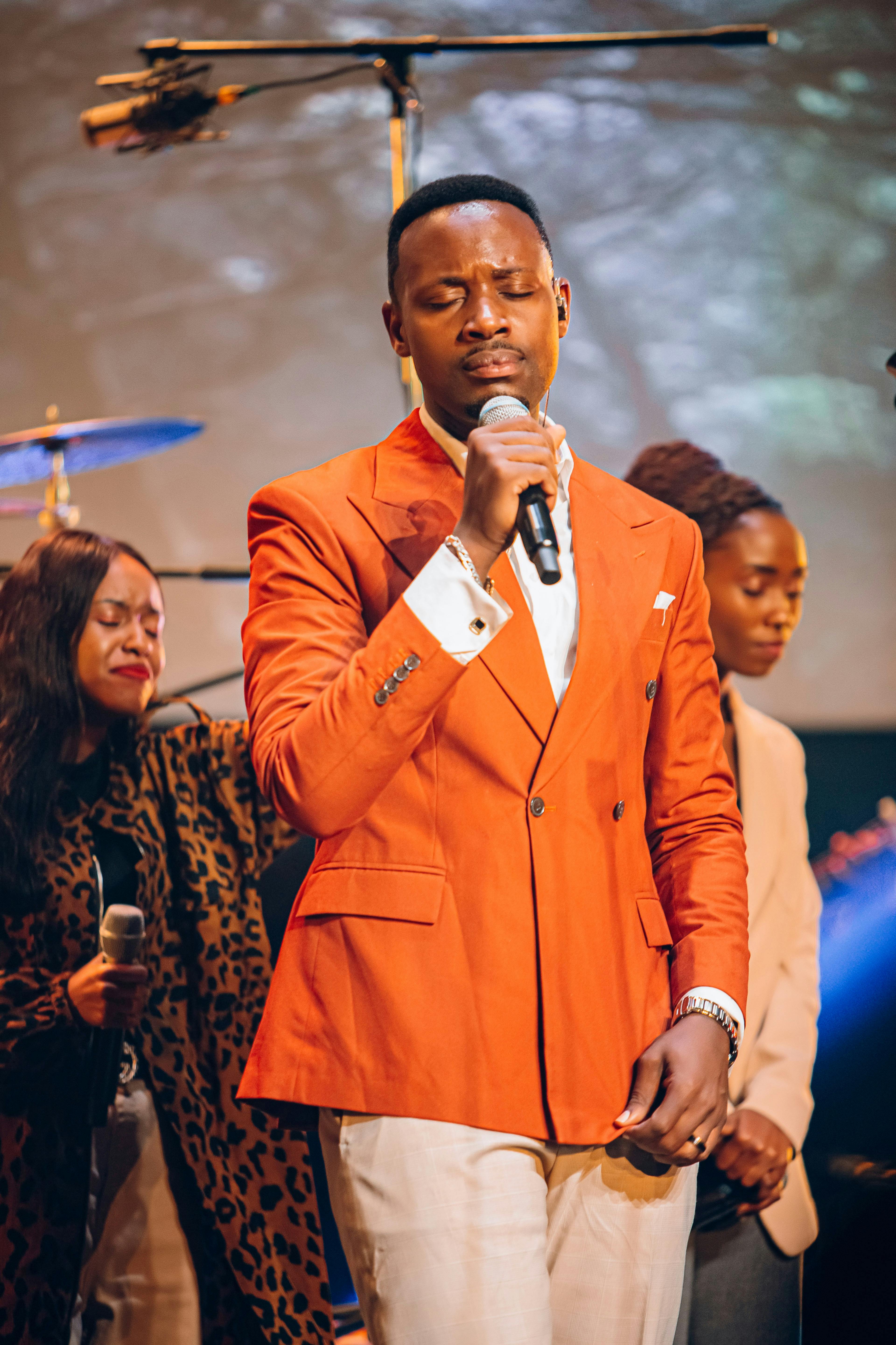 Background Singer Photos, Download The BEST Free Background Singer ...