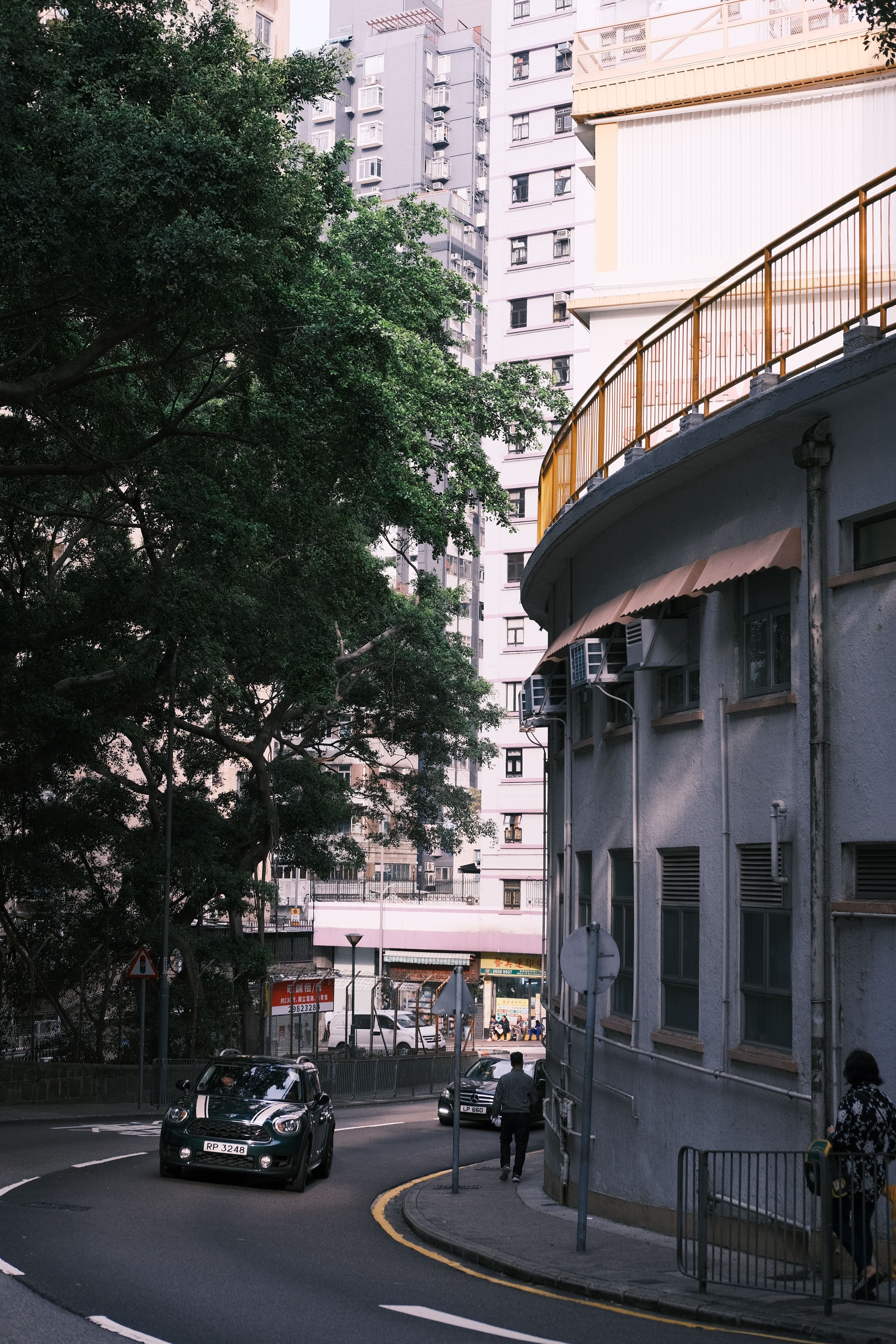Street Curv Photos, Download The BEST Free Street Curv Stock Photos ...