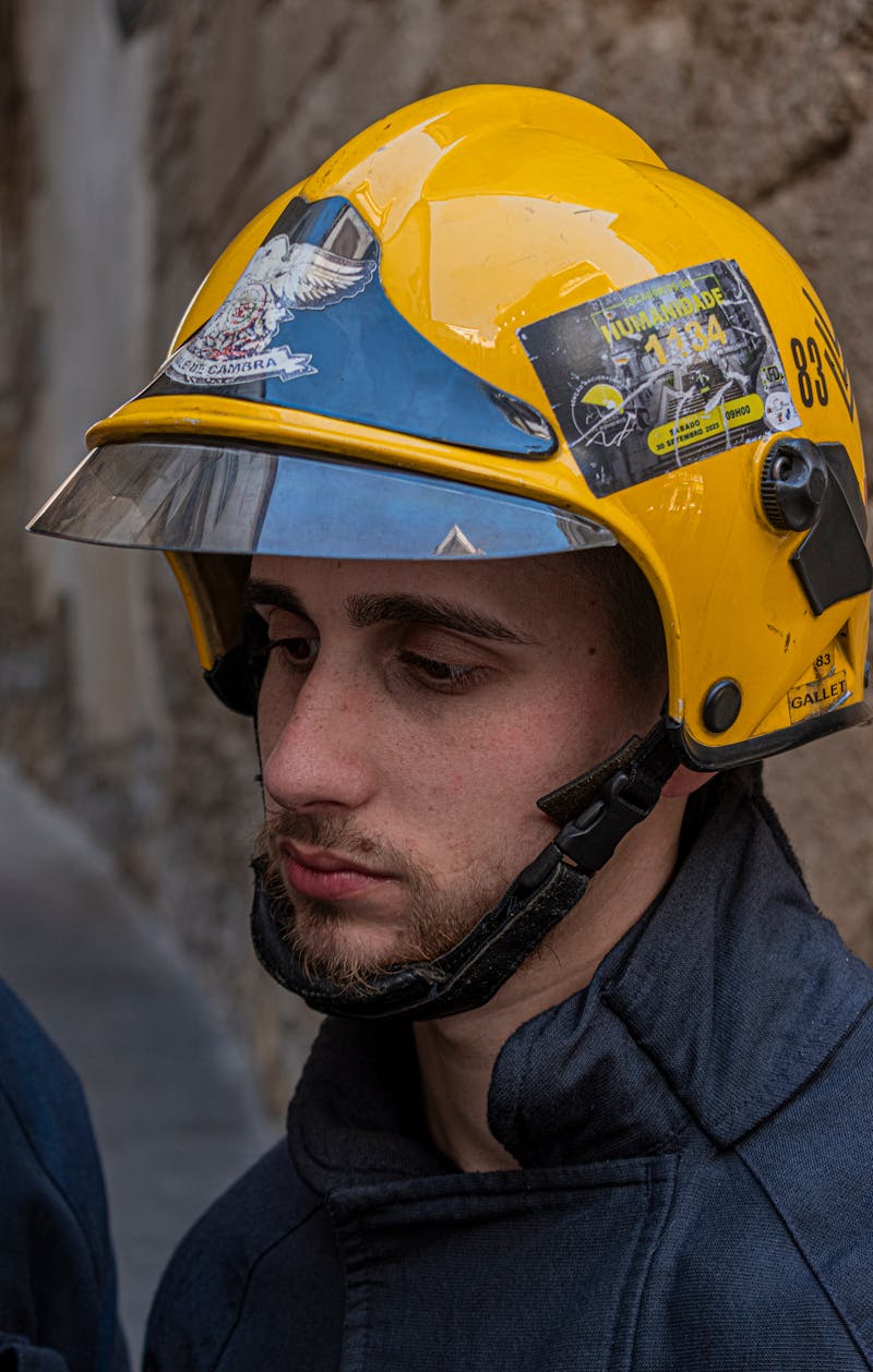 Yellow Helmet Photos, Download The BEST Free Yellow Helmet Stock Photos ...