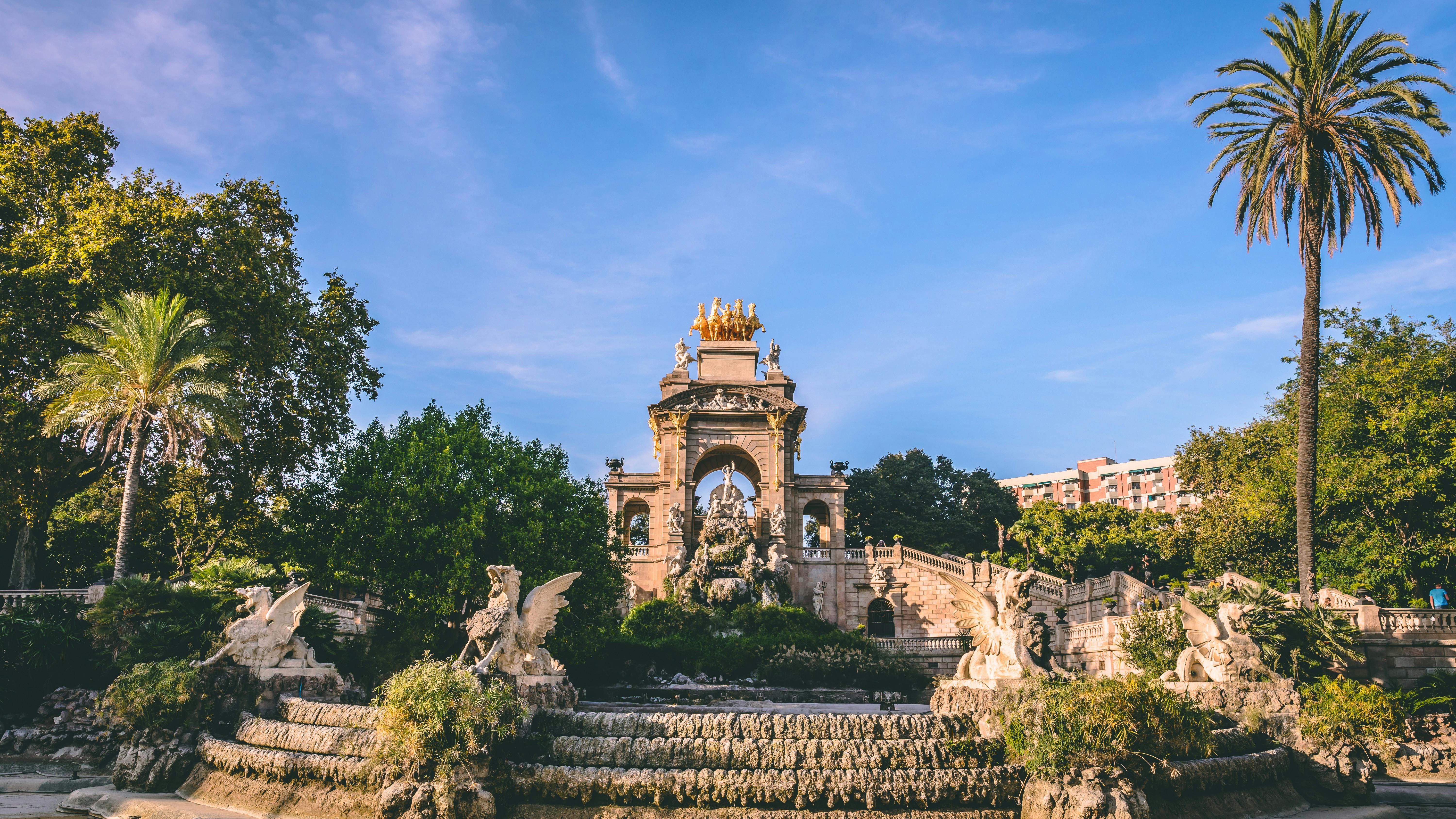 Historical Structure With Fountain · Free Stock Photo