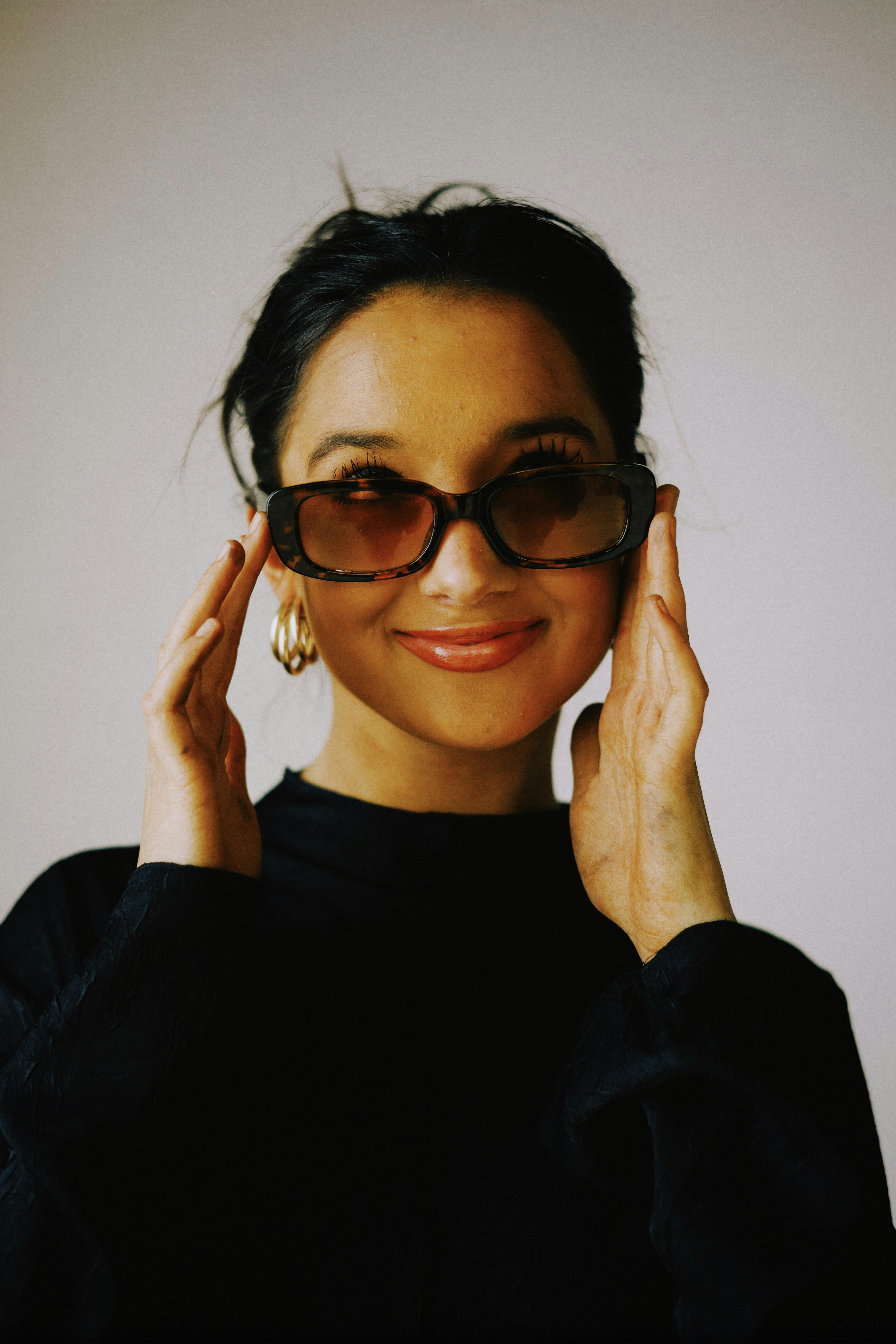 Hands And Face Photos, Download The BEST Free Hands And Face Stock ...