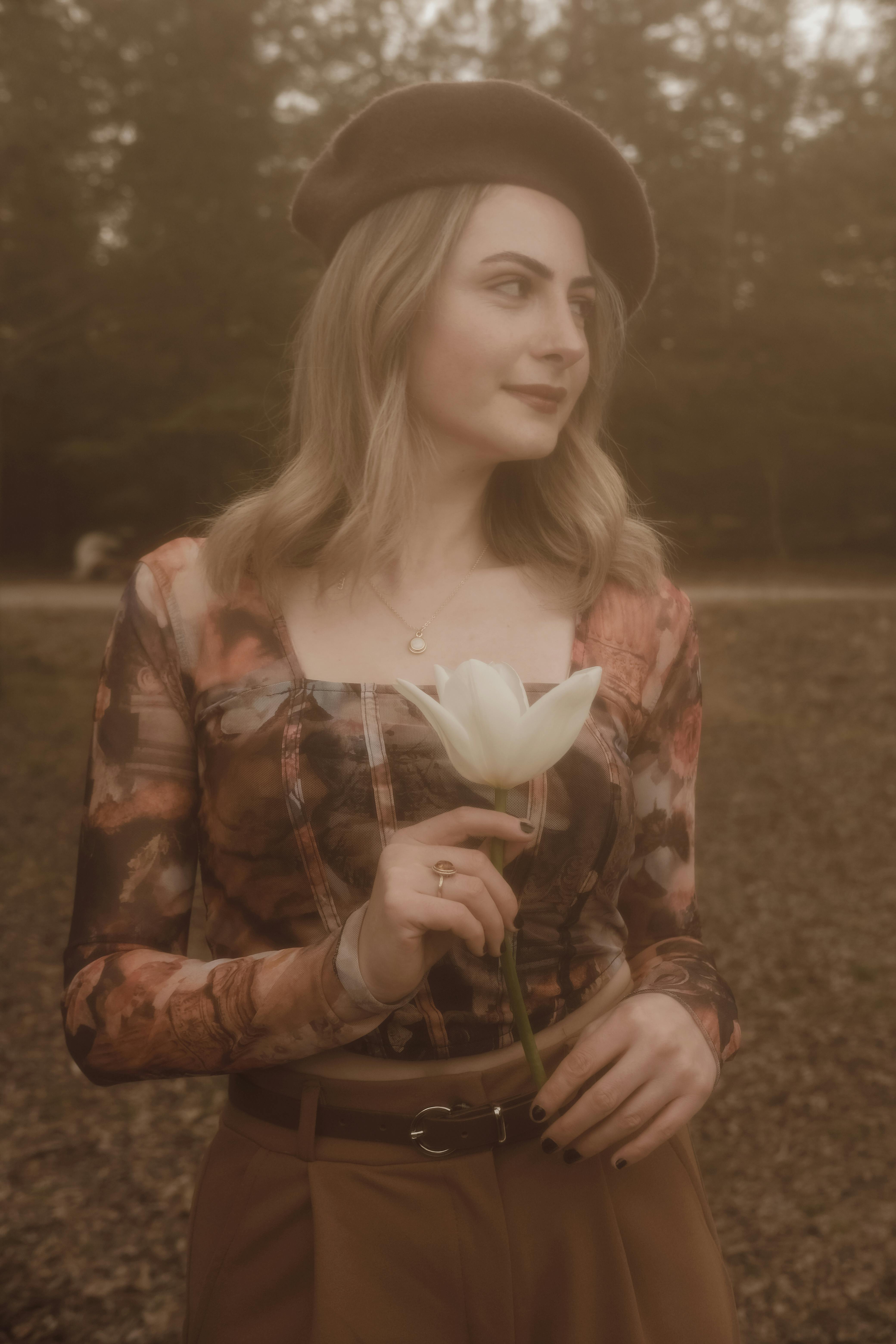 Lily Gotti Photos, Download The BEST Free Lily Gotti Stock Photos & HD ...