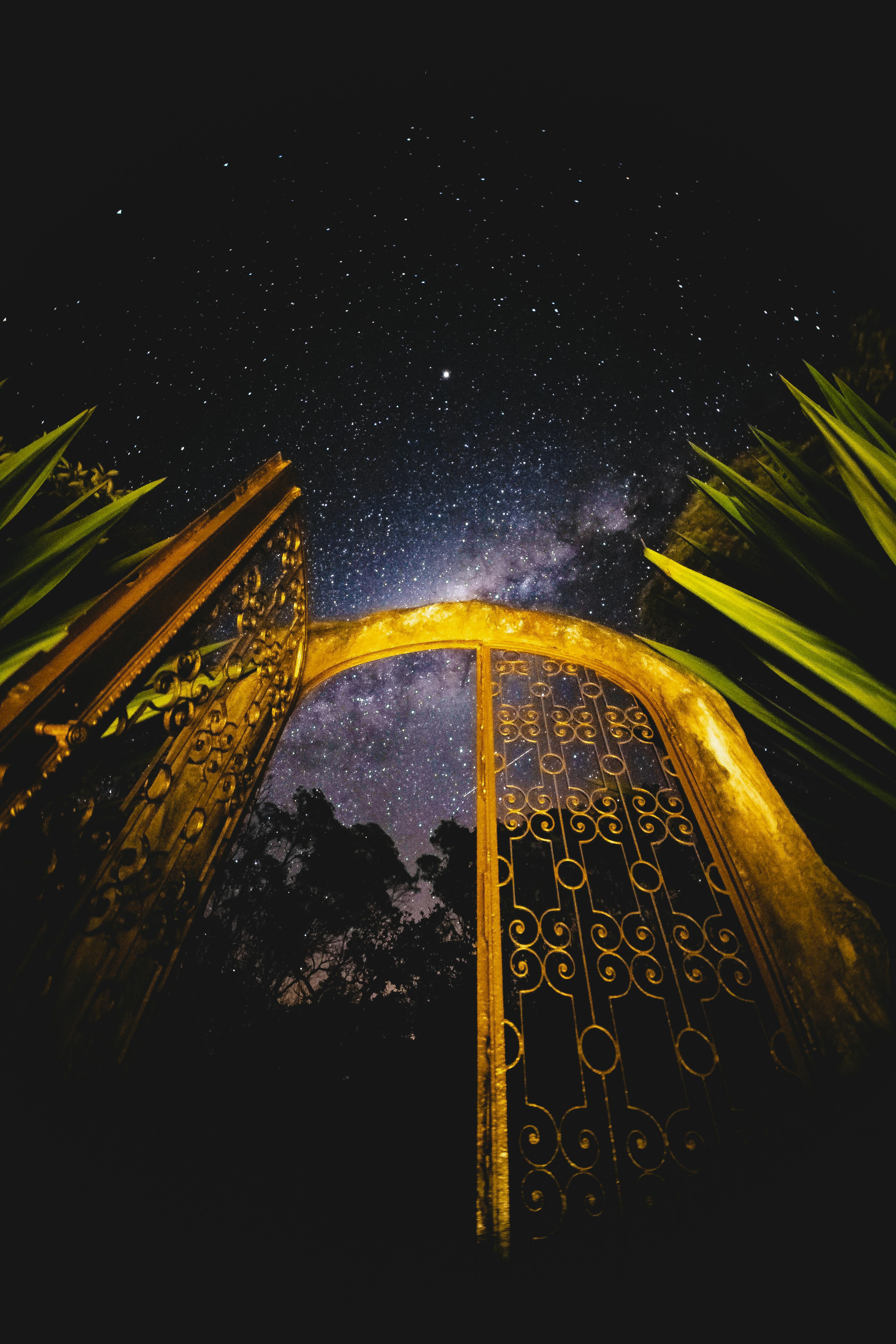 2,000+ Best Gate Photos · 100% Free Download · Pexels Stock Photos