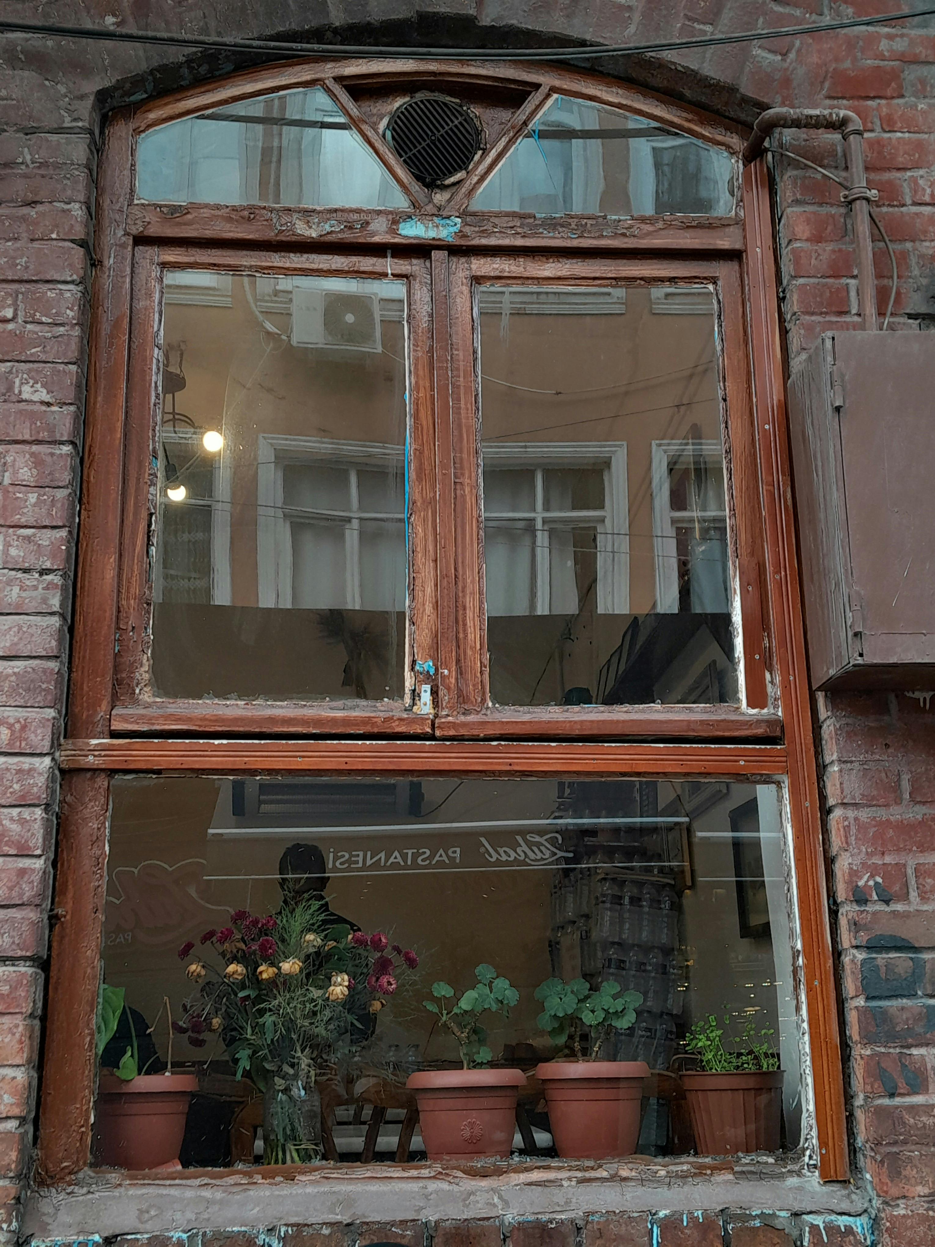 Giant Window Photos, Download The BEST Free Giant Window Stock Photos ...