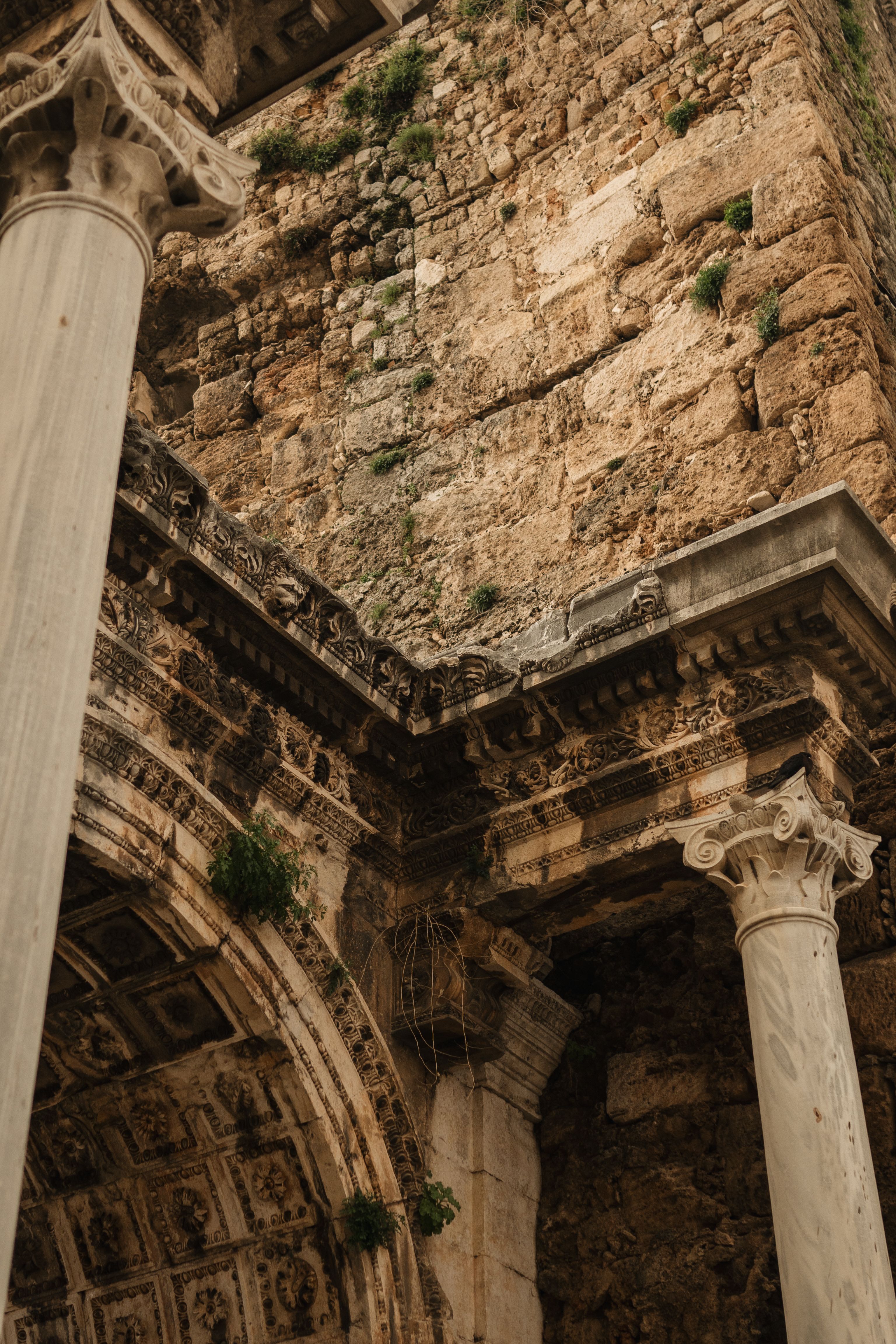 Exterior of an Old Building · Free Stock Photo