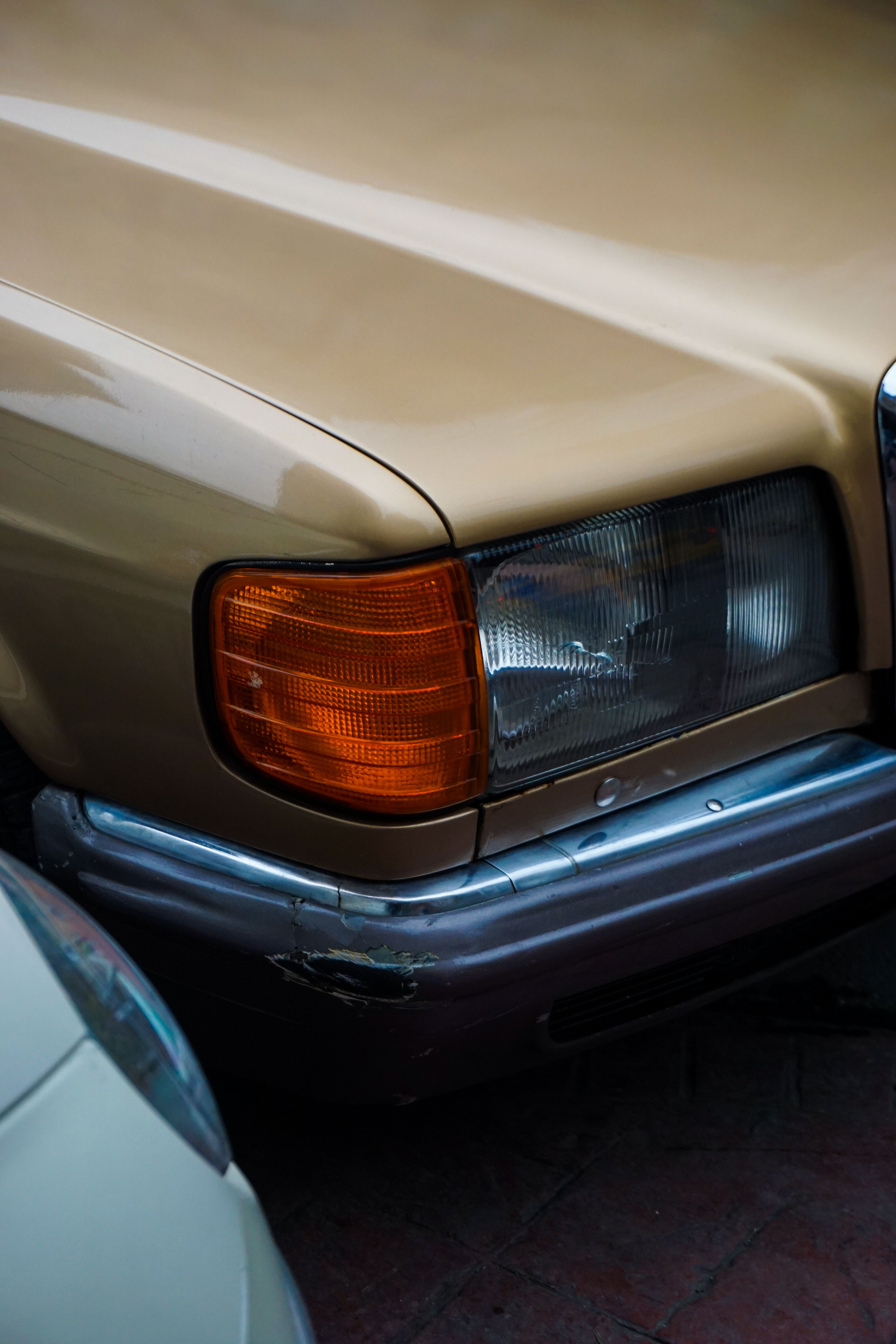 Headlight of Vintage Mercedes Car · Free Stock Photo