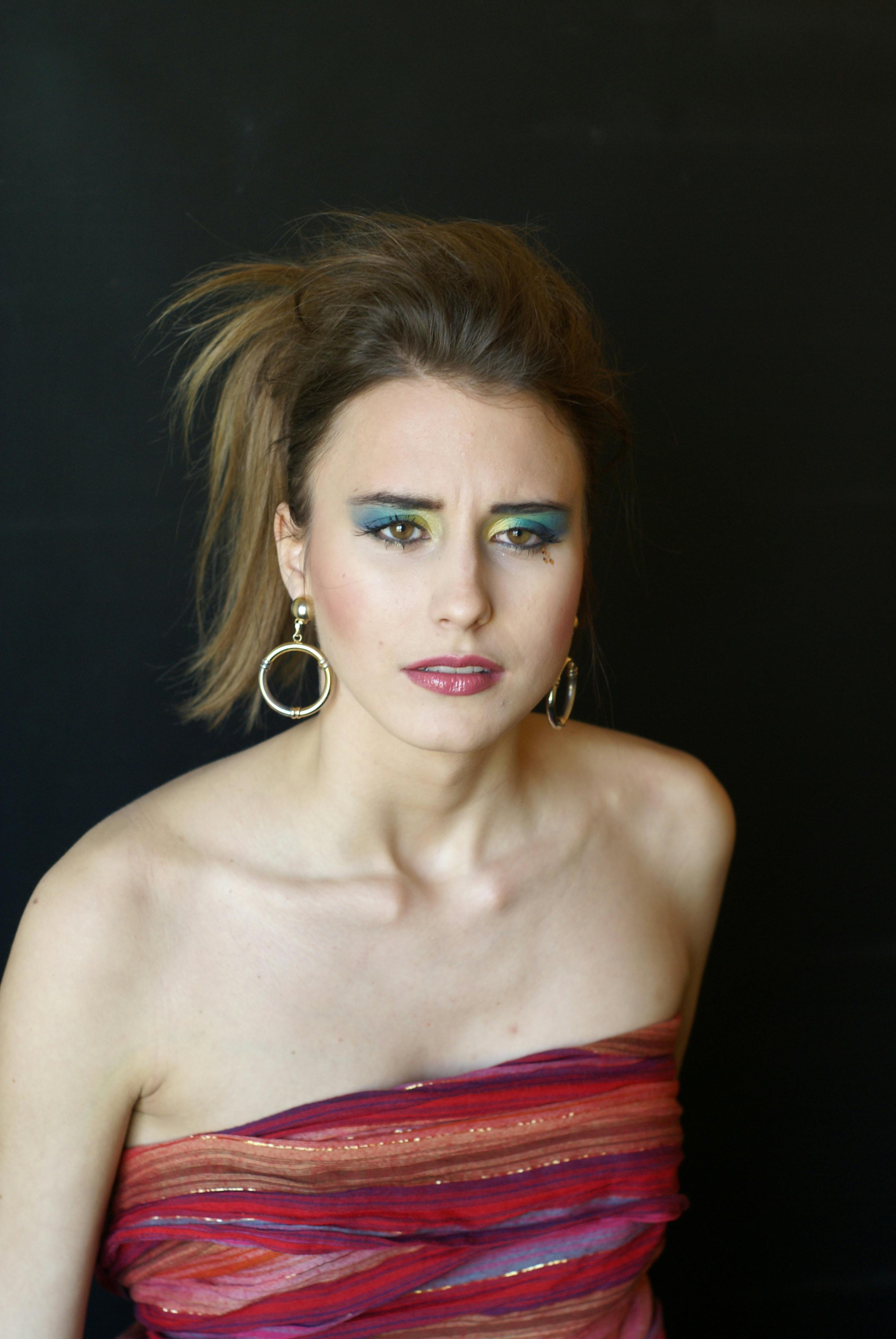 Memegang Smail Photos, Download The BEST Free Memegang Smail Stock ...