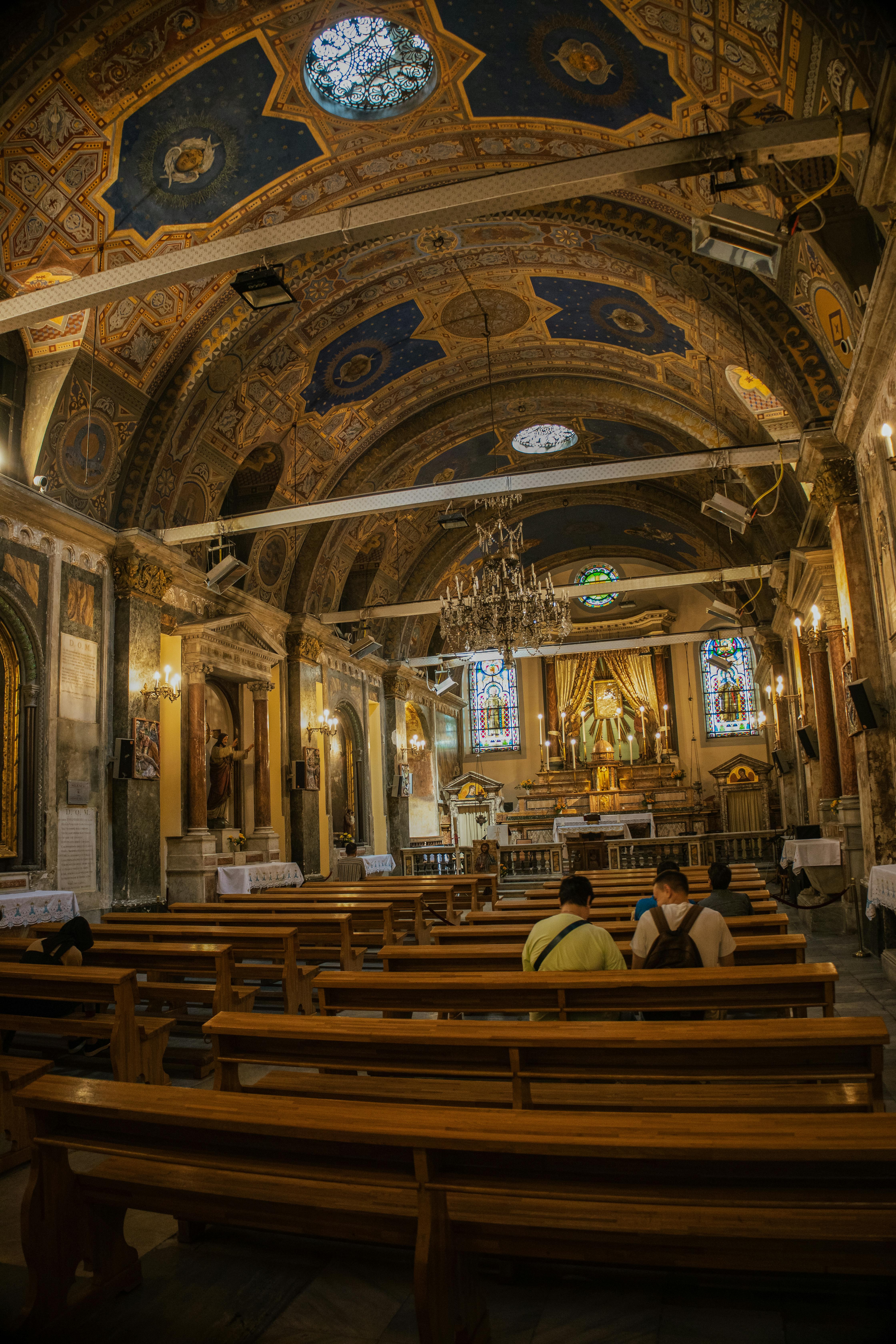 Empty Cathedral Hall · Free Stock Photo