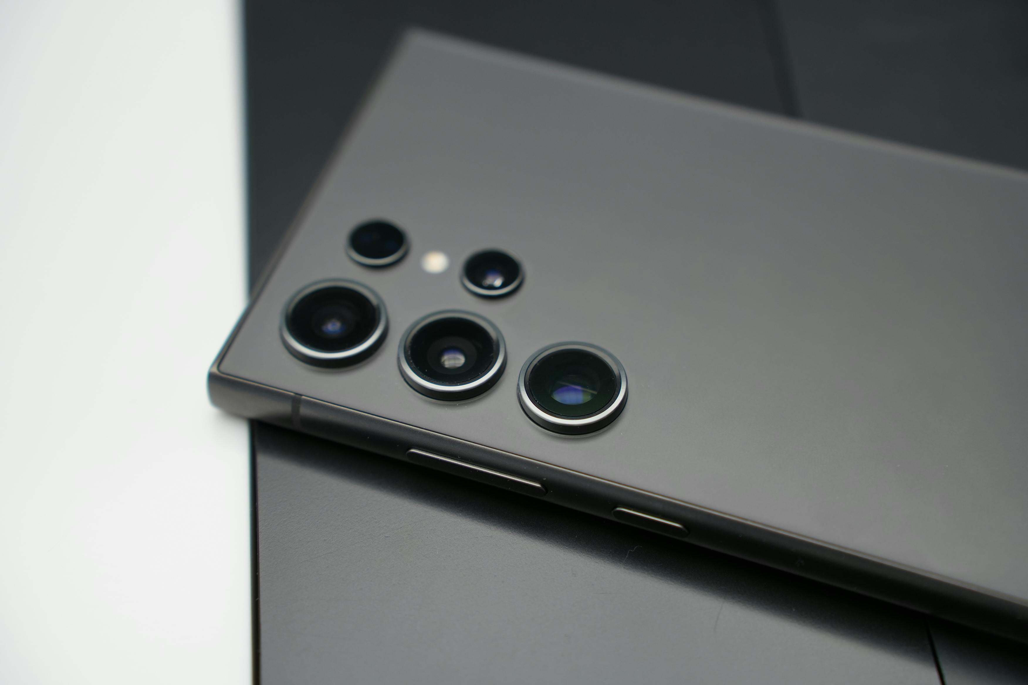 Phone Scrollling Photos, Download The BEST Free Phone Scrollling Stock ...