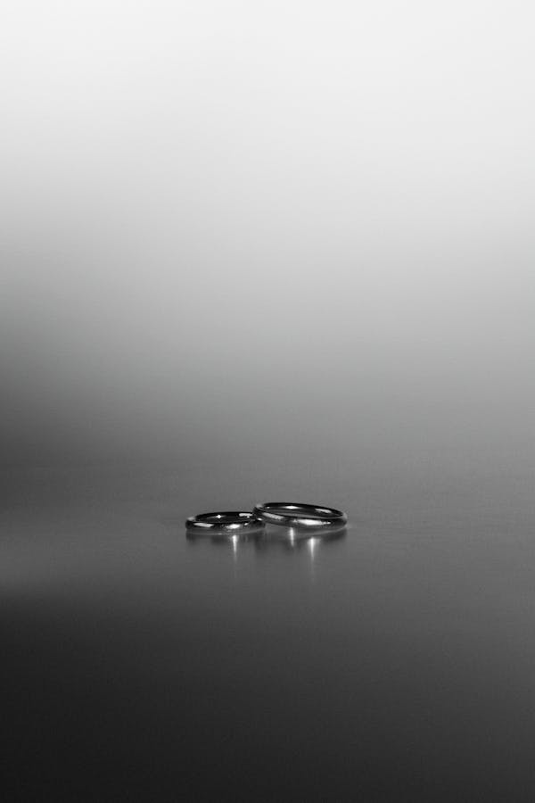 Rings Wedding Photos, Download The BEST Free Rings Wedding Stock Photos ...