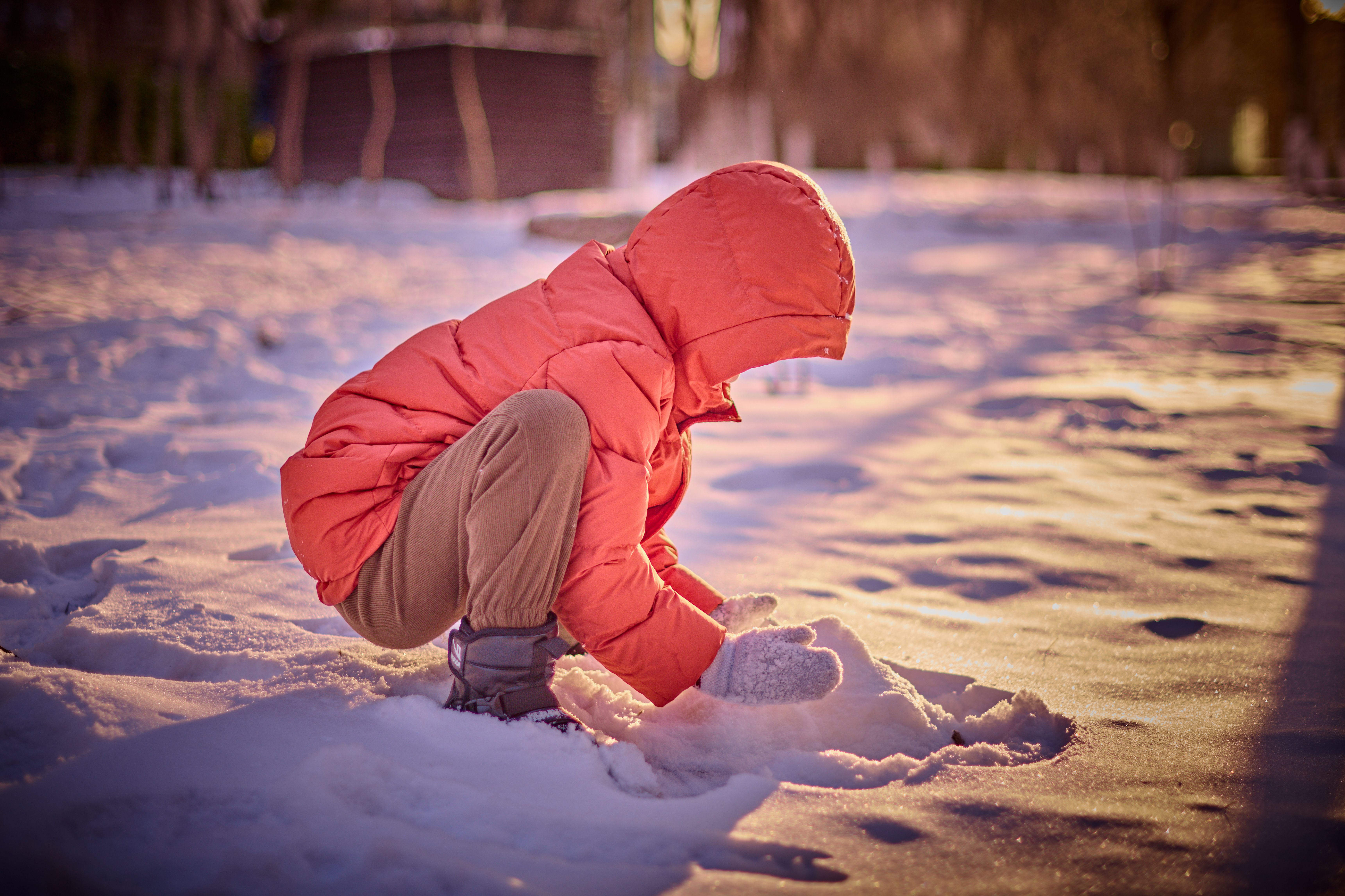 Free Child Crouching Photos, Download The BEST Free Free Child ...