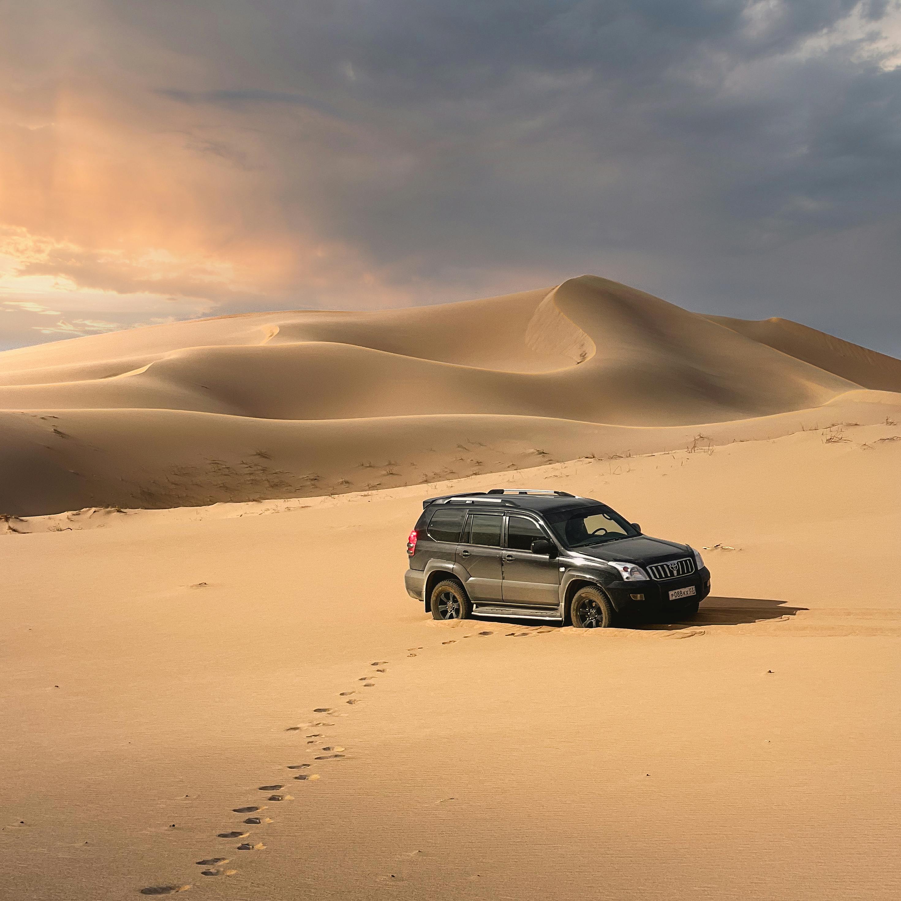 Toyota Land Cruiser Prado on Desert · Free Stock Photo