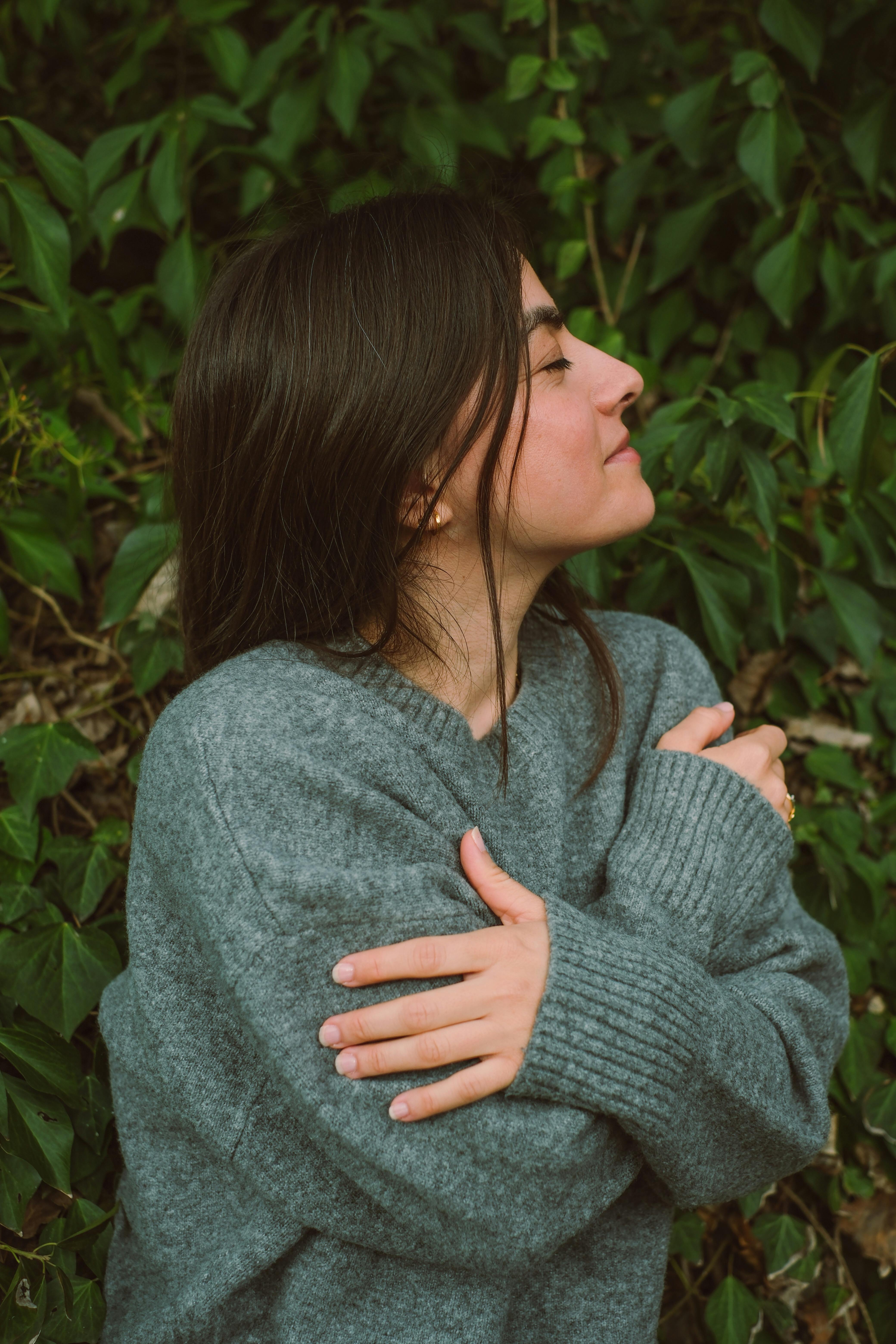 Women Sweater Photos, Download The BEST Free Women Sweater Stock Photos ...