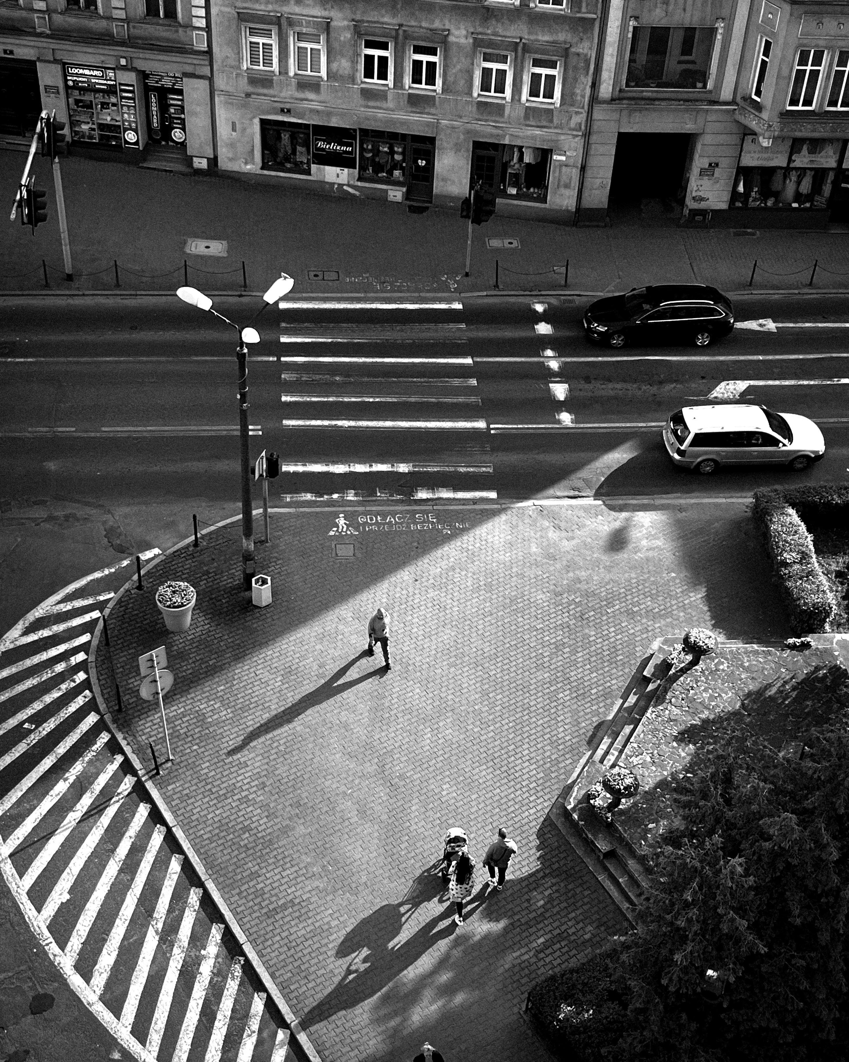 Street with Crosswalk · Free Stock Photo