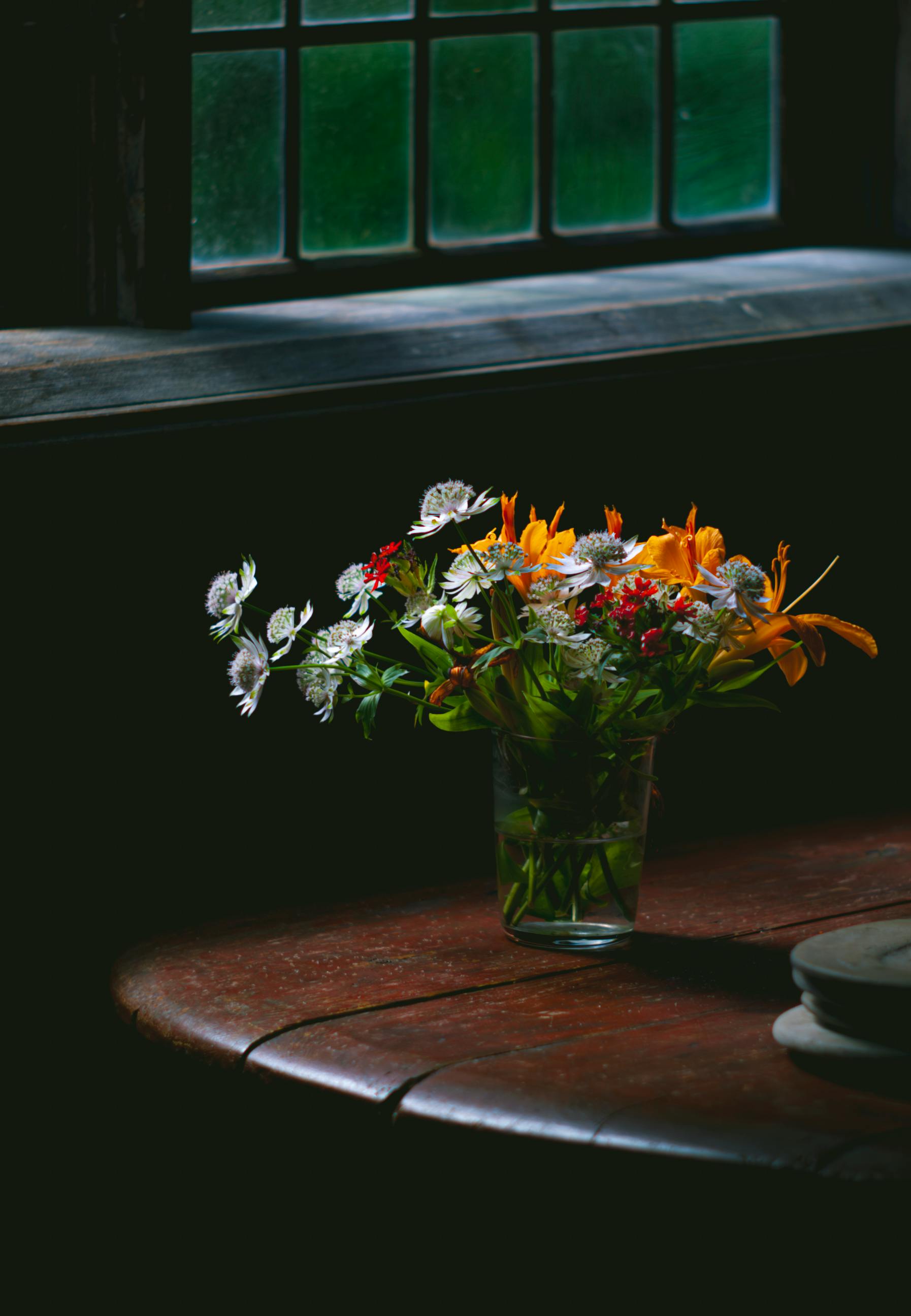 Flowers on a Table · Free Stock Photo