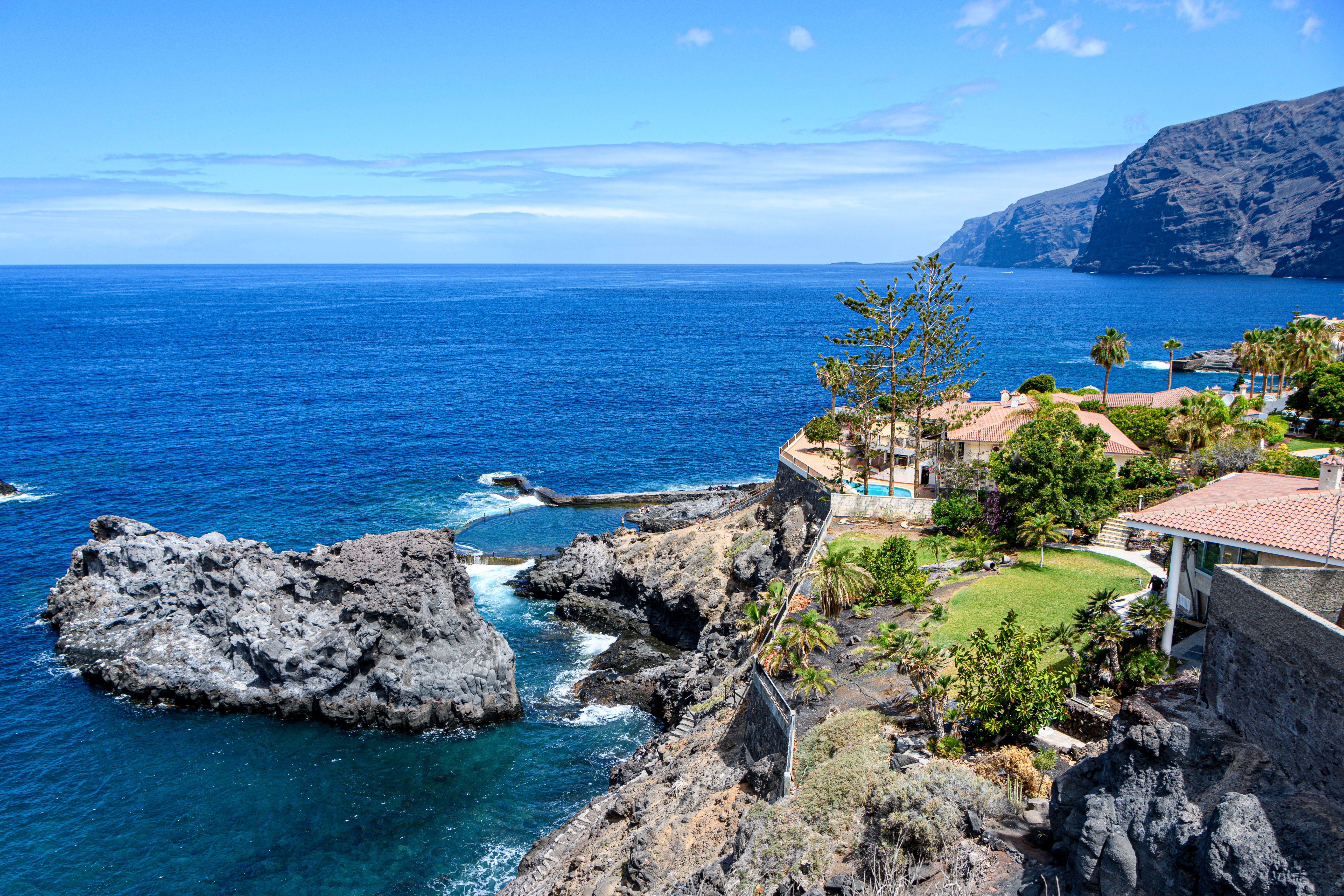 Tropical Village on Sea Shore · Free Stock Photo