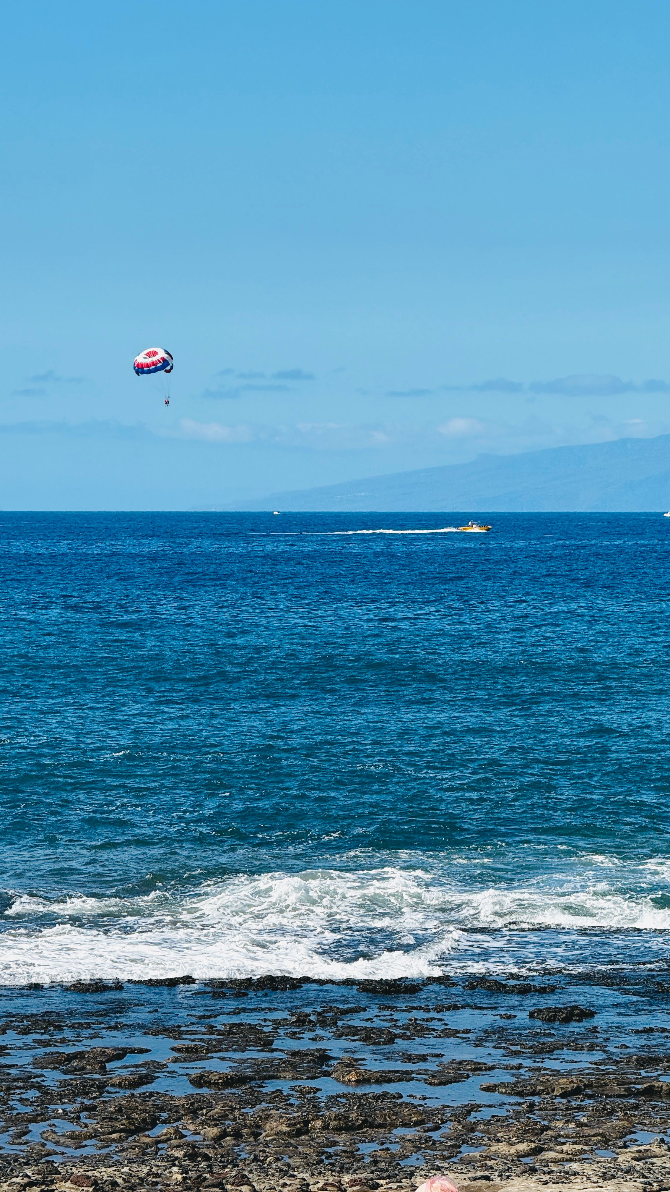A Parachute Over the Sea · Free Stock Photo