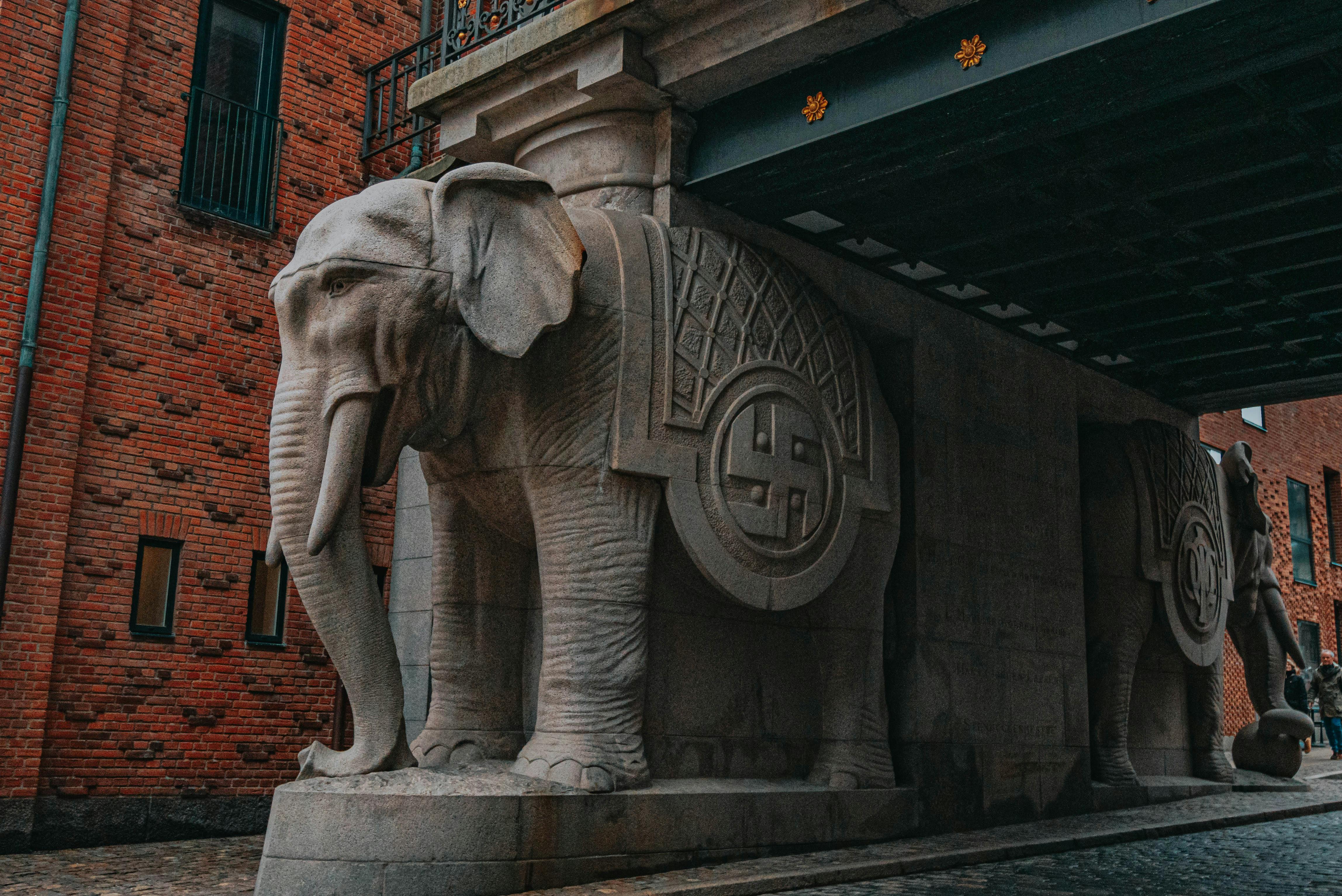 Elephant Gate in Carlsberg District of Copenhagen · Free Stock Photo