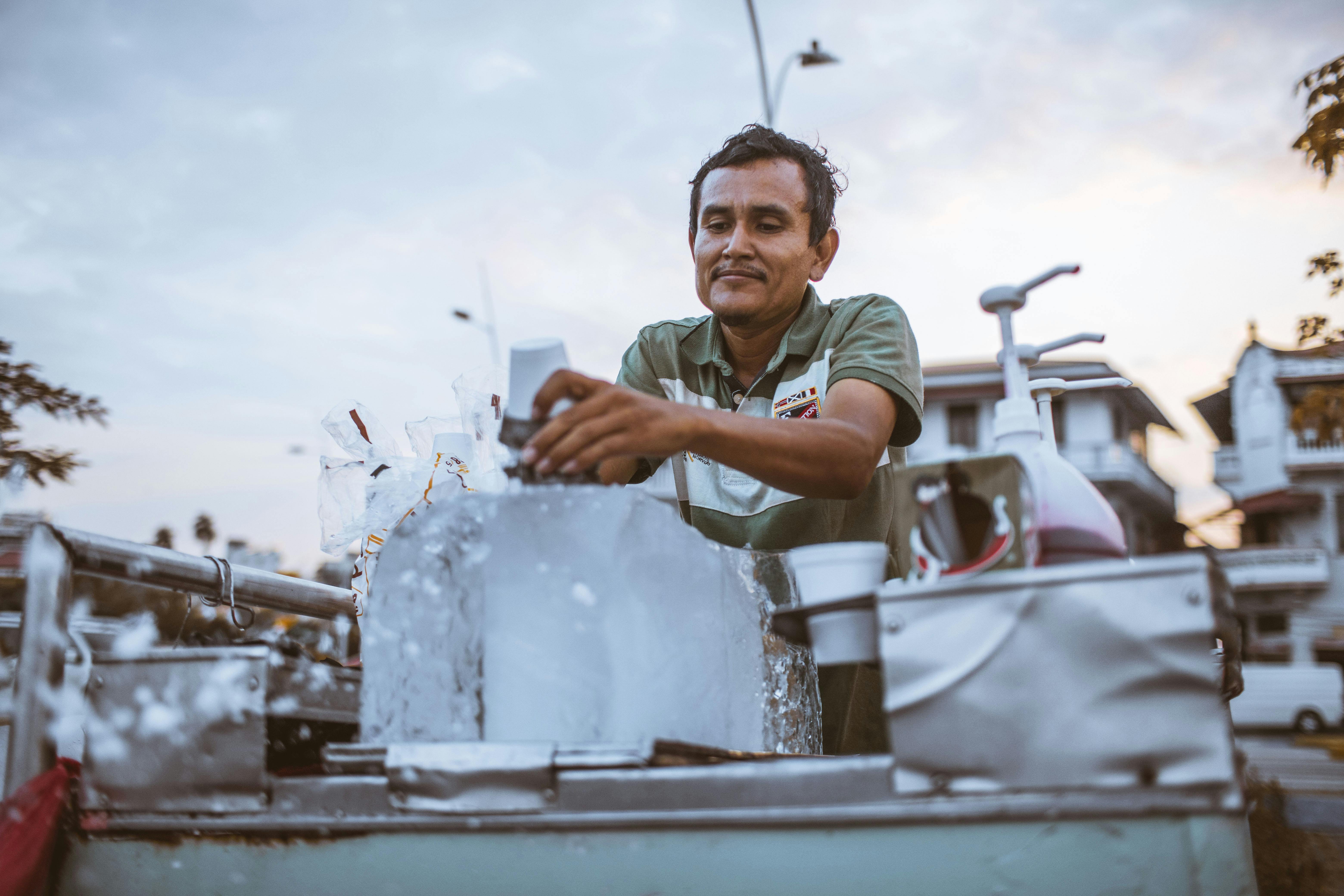 Man Shredding Ice · Free Stock Photo