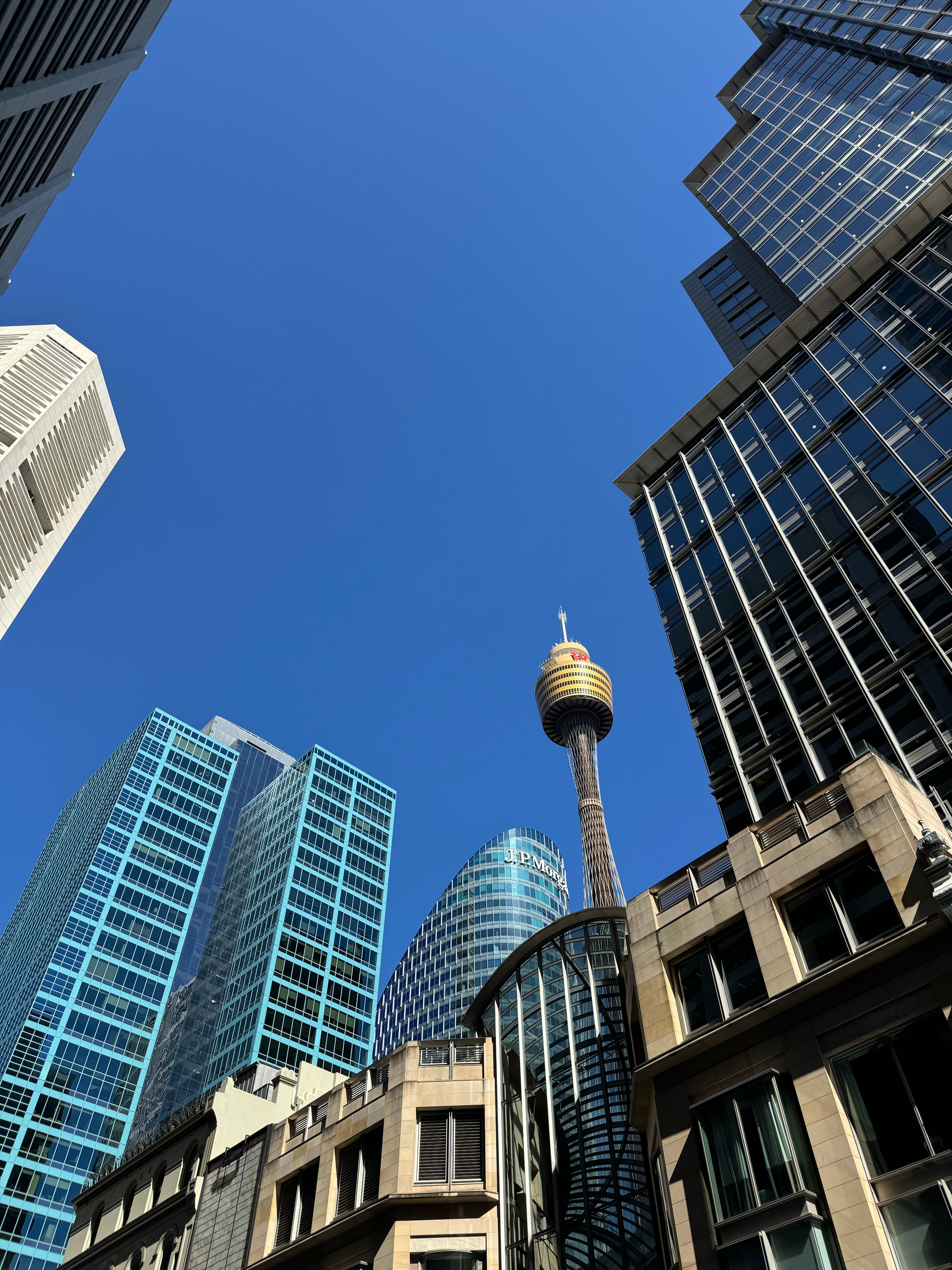 A view of tall buildings in sydney · Free Stock Photo