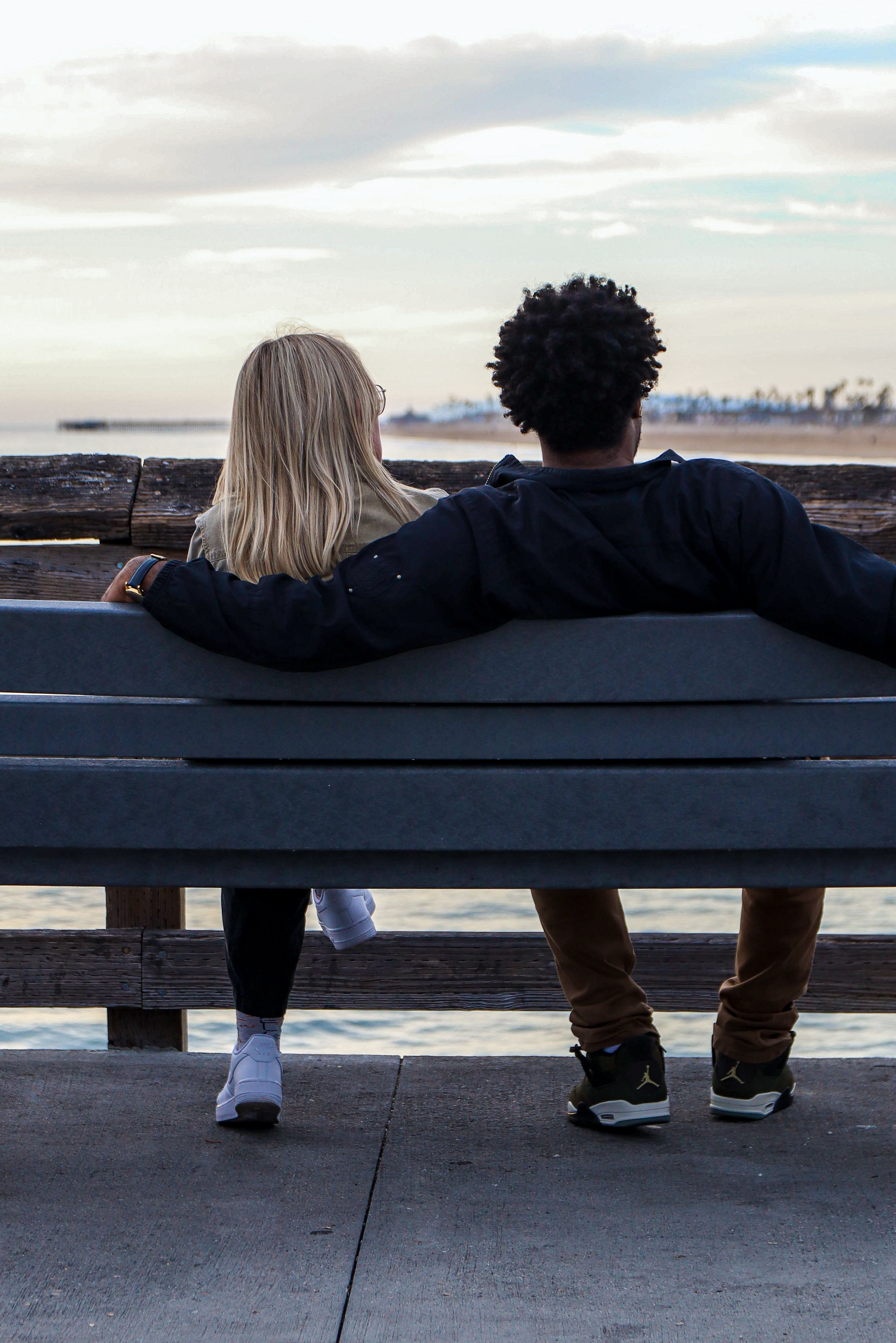 Paare Pier Photos, Download The BEST Free Paare Pier Stock Photos & HD ...