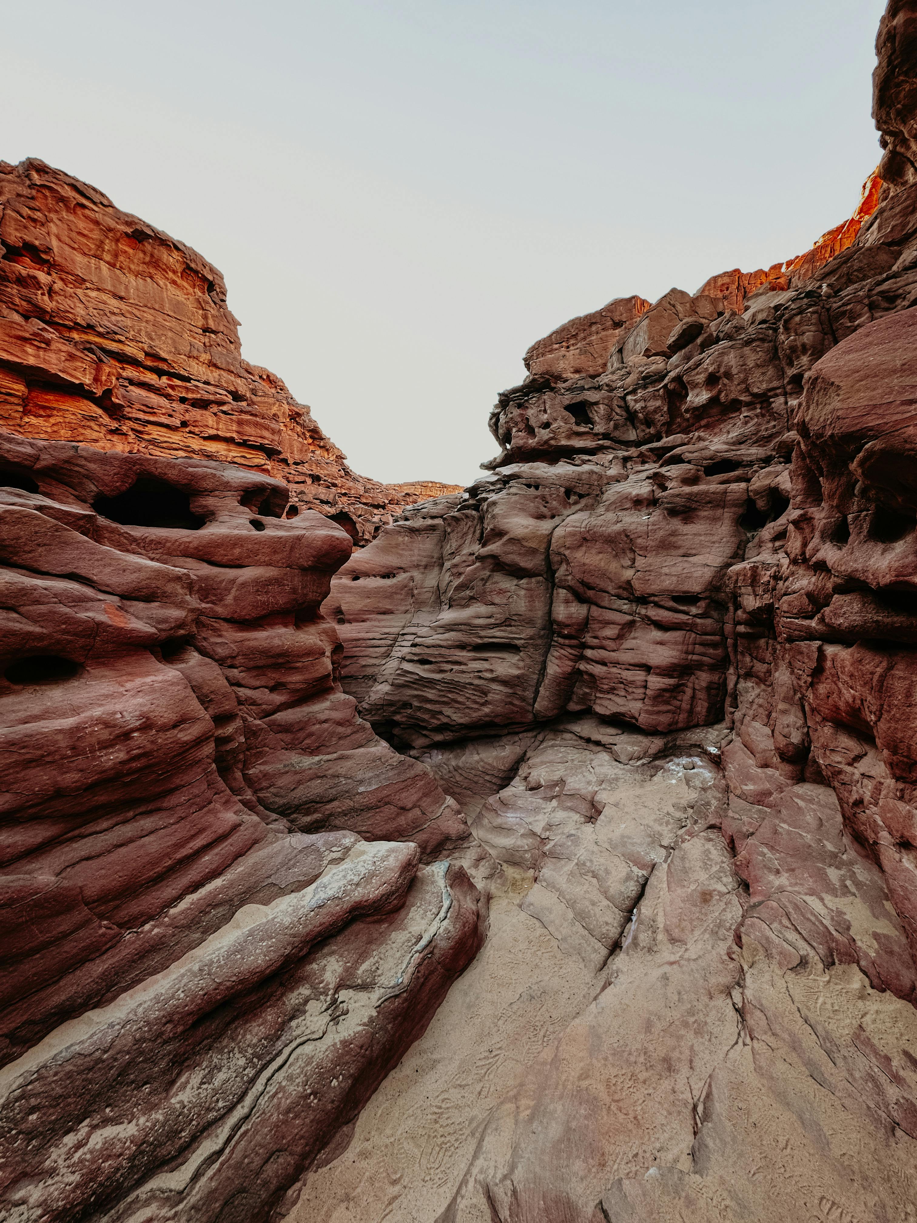 Arid Rock Formations around Canyon · Free Stock Photo